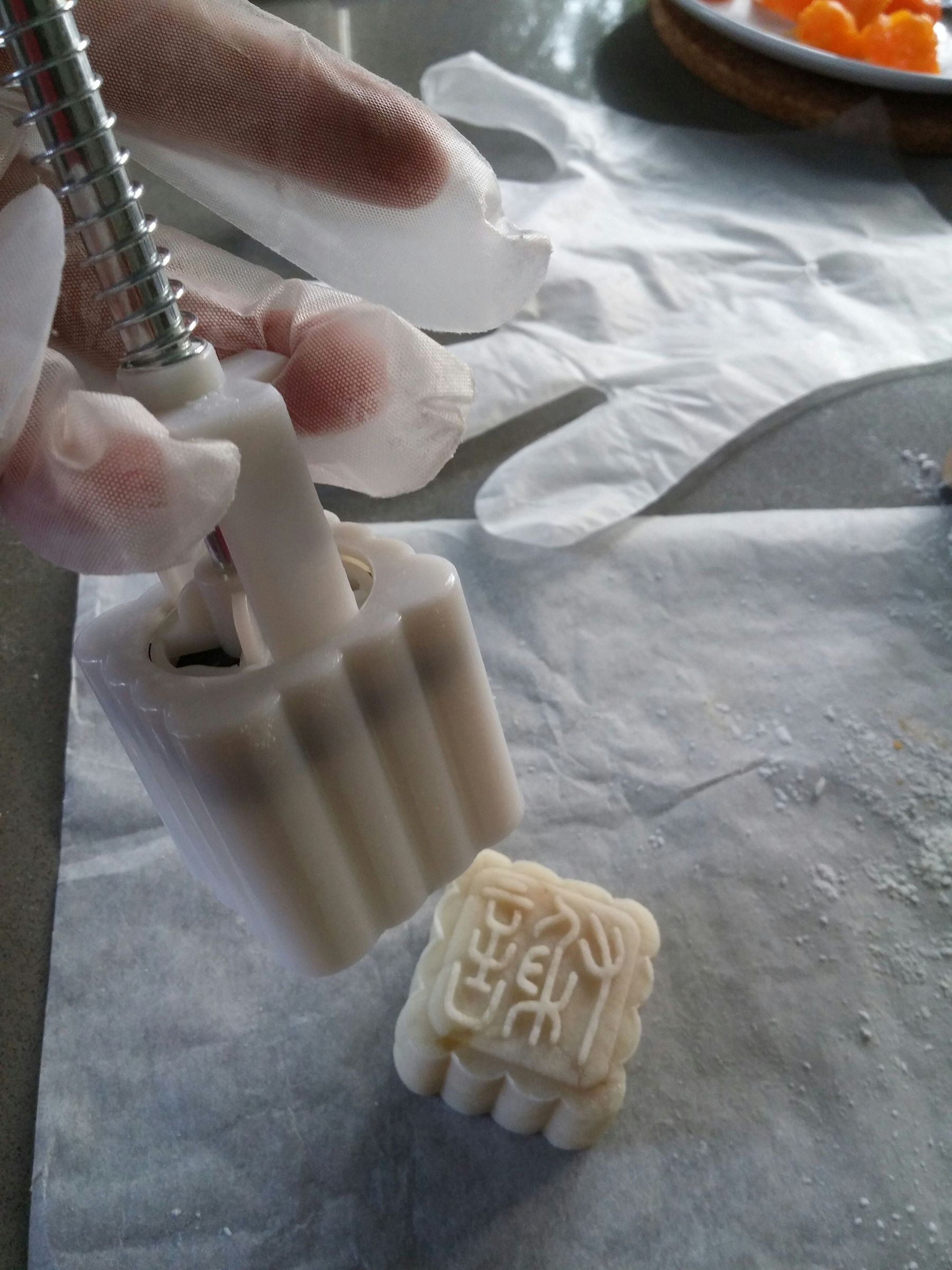 EASY No-bake Moon Cakes With Customised Moulds : 8 Steps (with Pictures ...