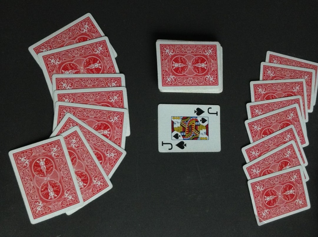 How to Play Crazy Eights With Cards : 3 Steps - Instructables