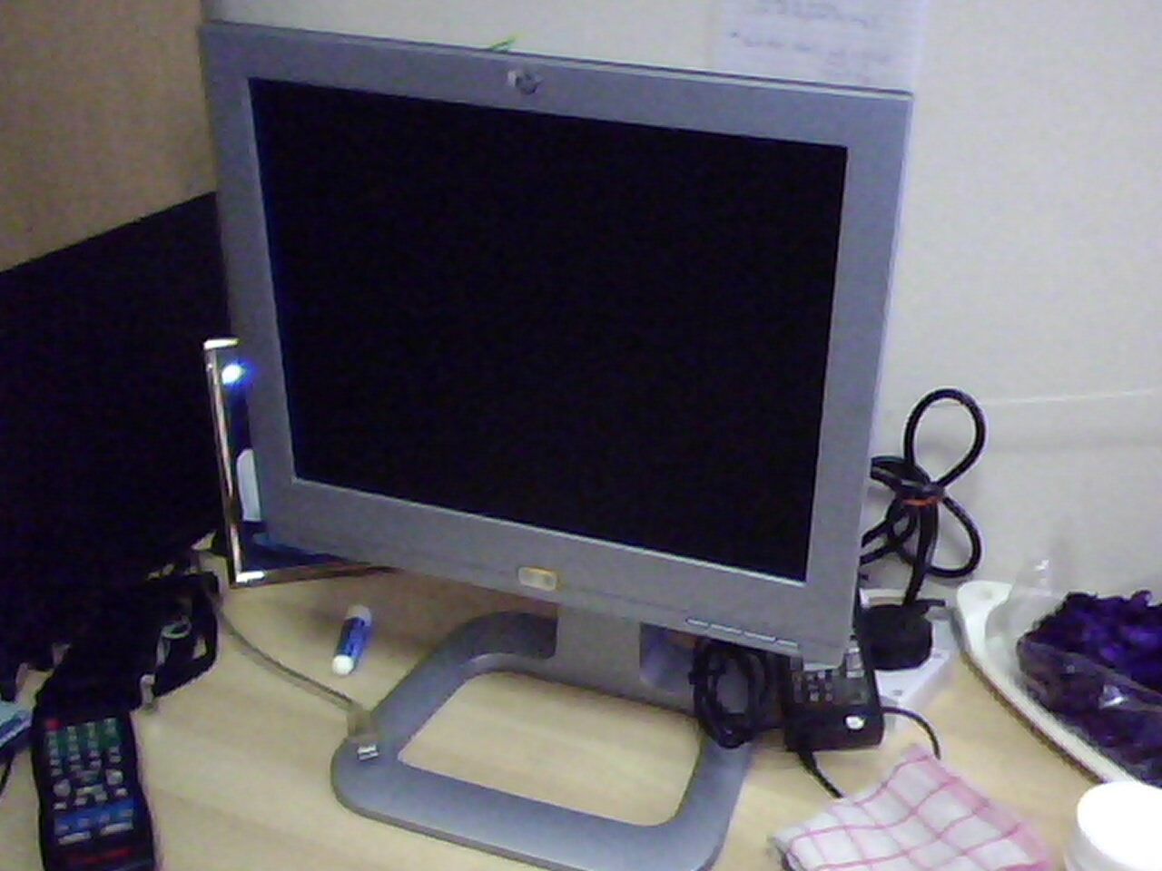 Turn Your Broken Laptop Into a Desktop - Instructables