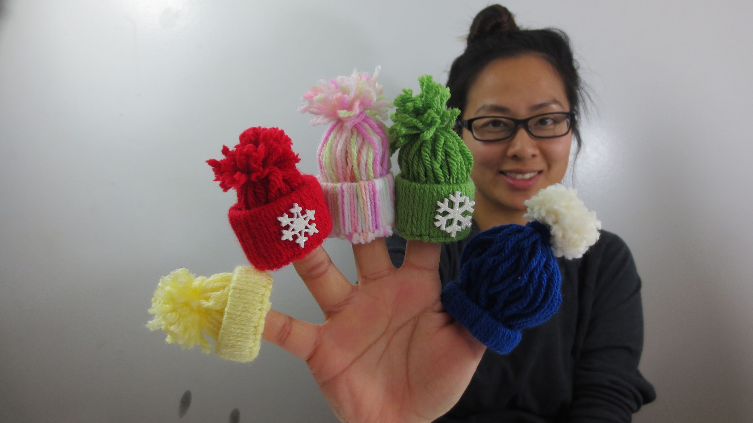 Little Yarn Toques : 6 Steps (with Pictures) - Instructables