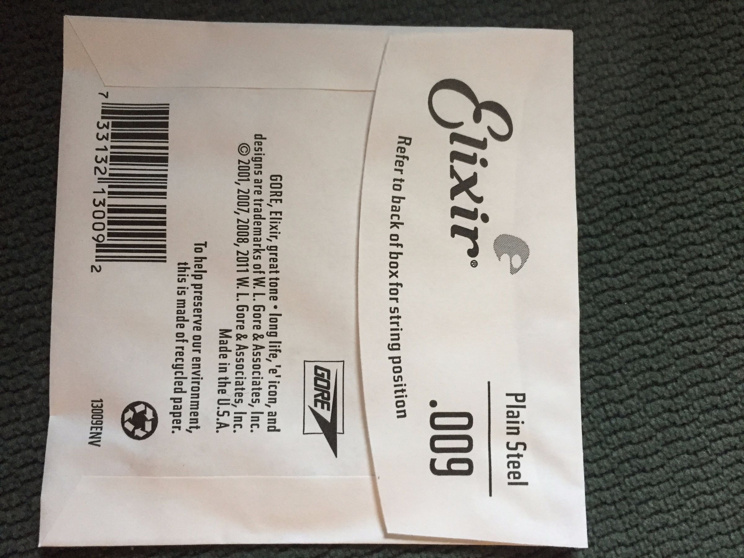 How to Change Guitar Strings on a Electric Guitar : 7 Steps (with ...