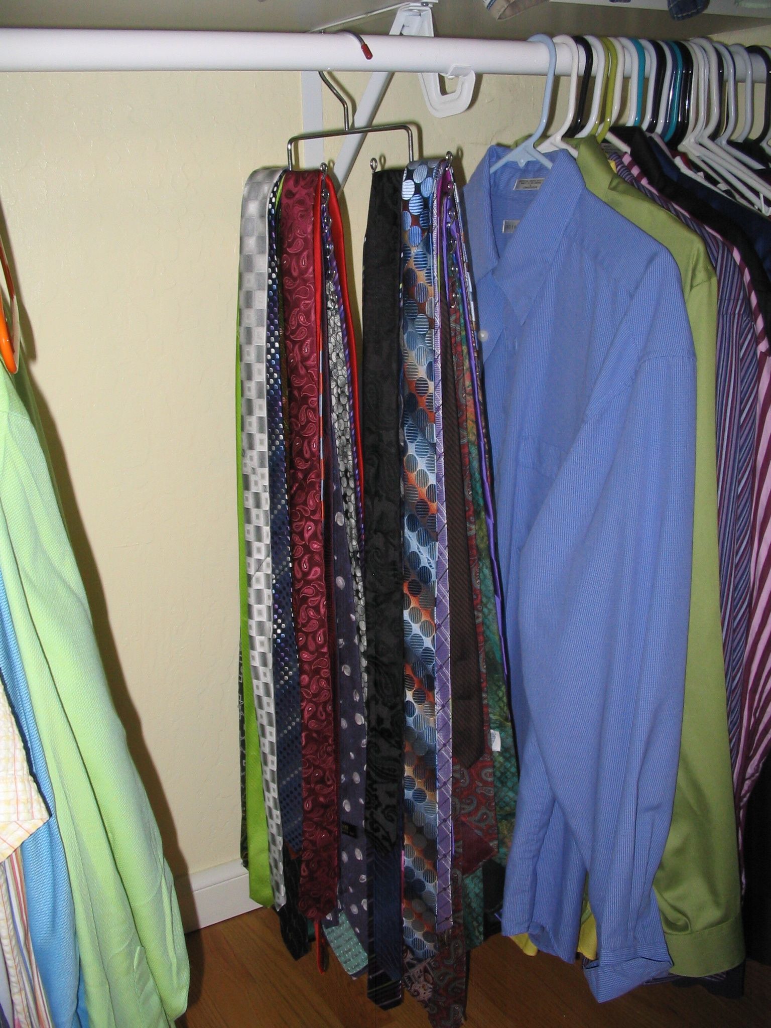 Modified Tie Rack : 4 Steps (with Pictures) - Instructables