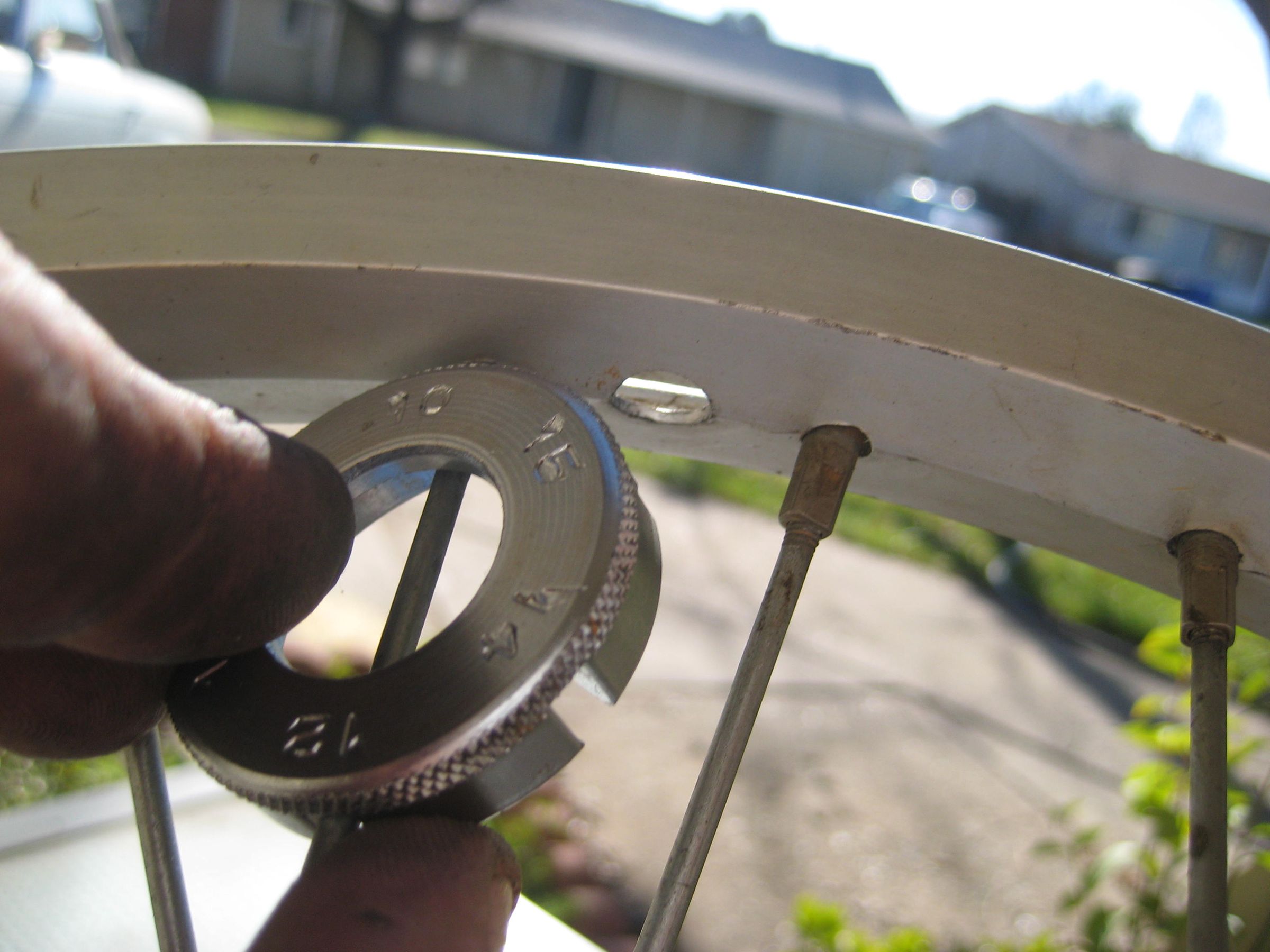 Build Your First Bike Wheel! : 9 Steps (with Pictures) - Instructables