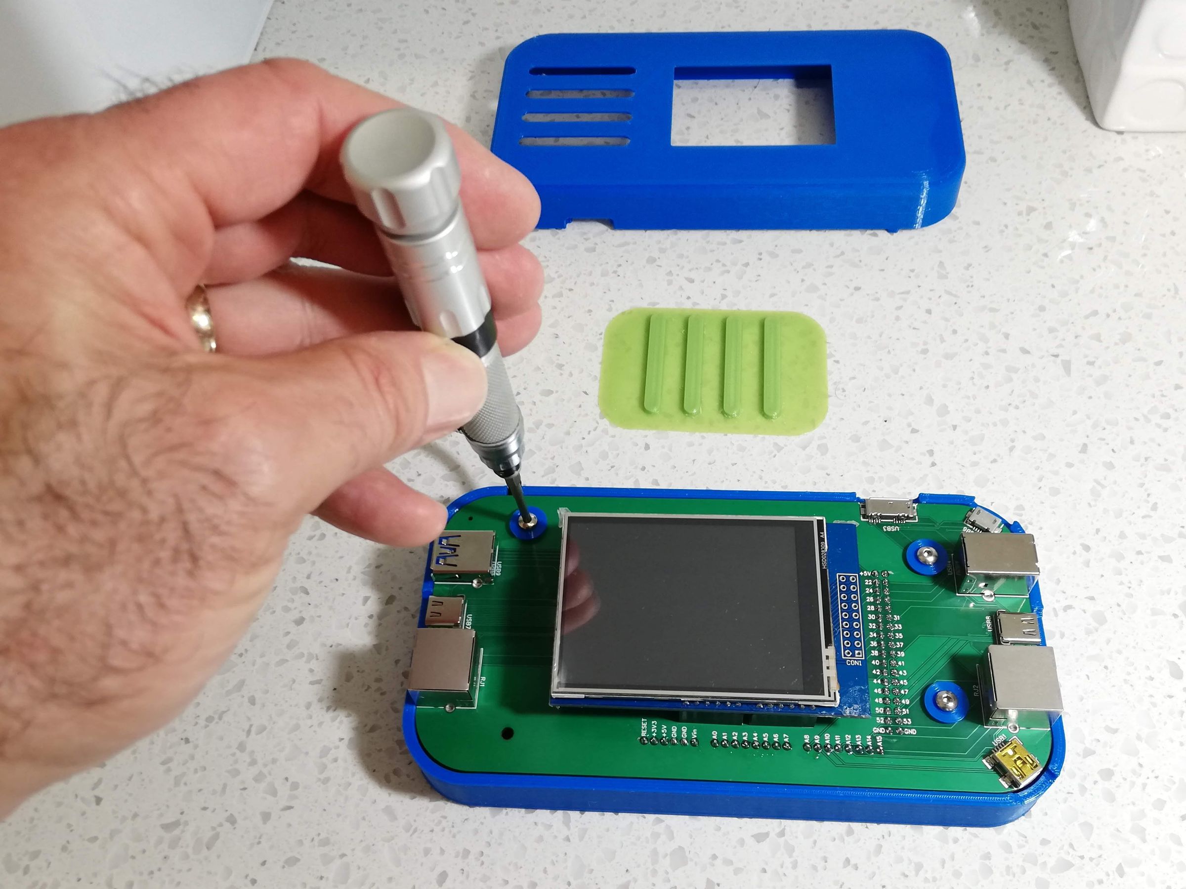 Touch Screen Cable Tracer / Cable Tester : 6 Steps (with Pictures ...