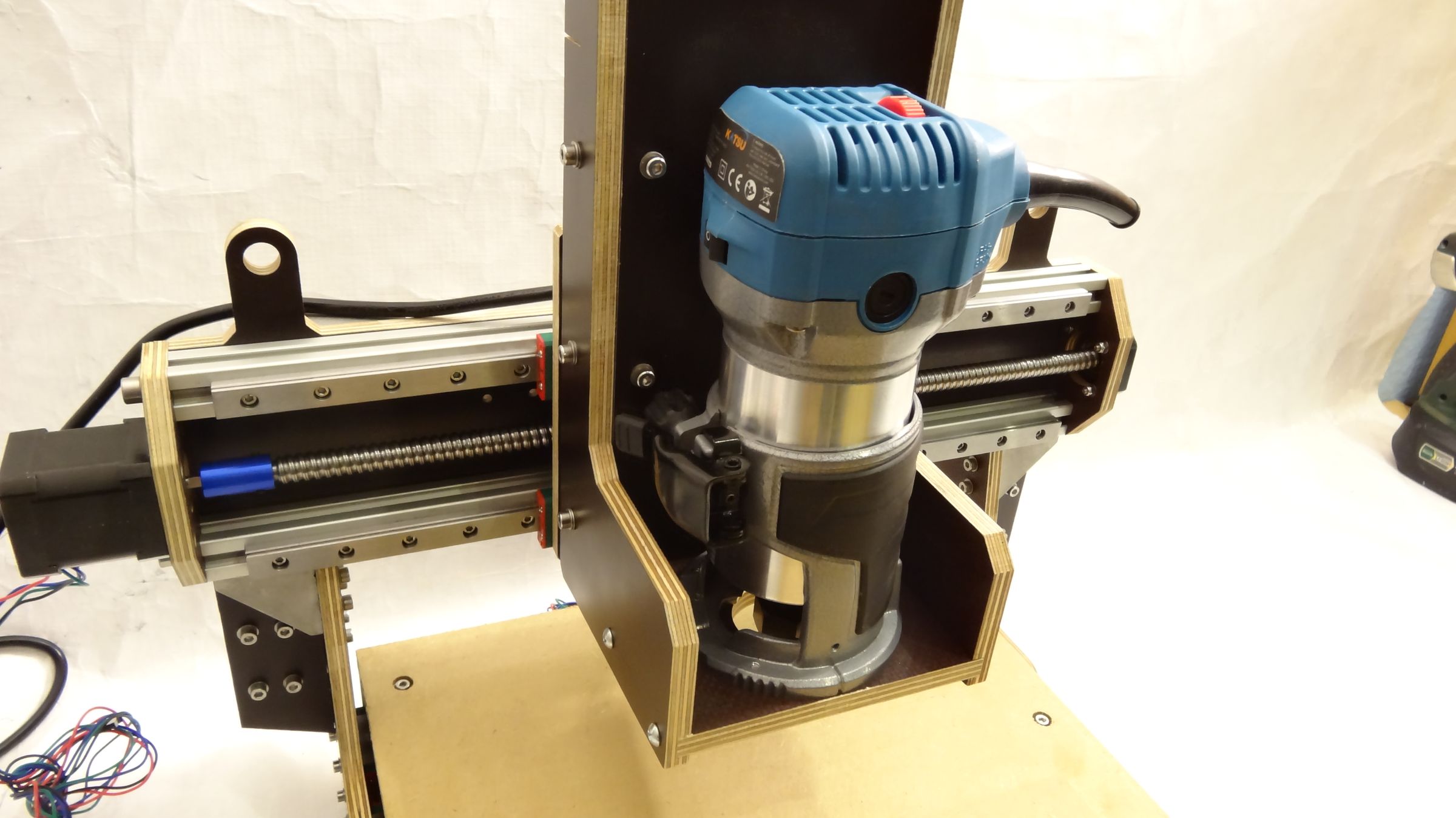 LOW COST DIY 500€ CNC MILL : 23 Steps (with Pictures) - Instructables