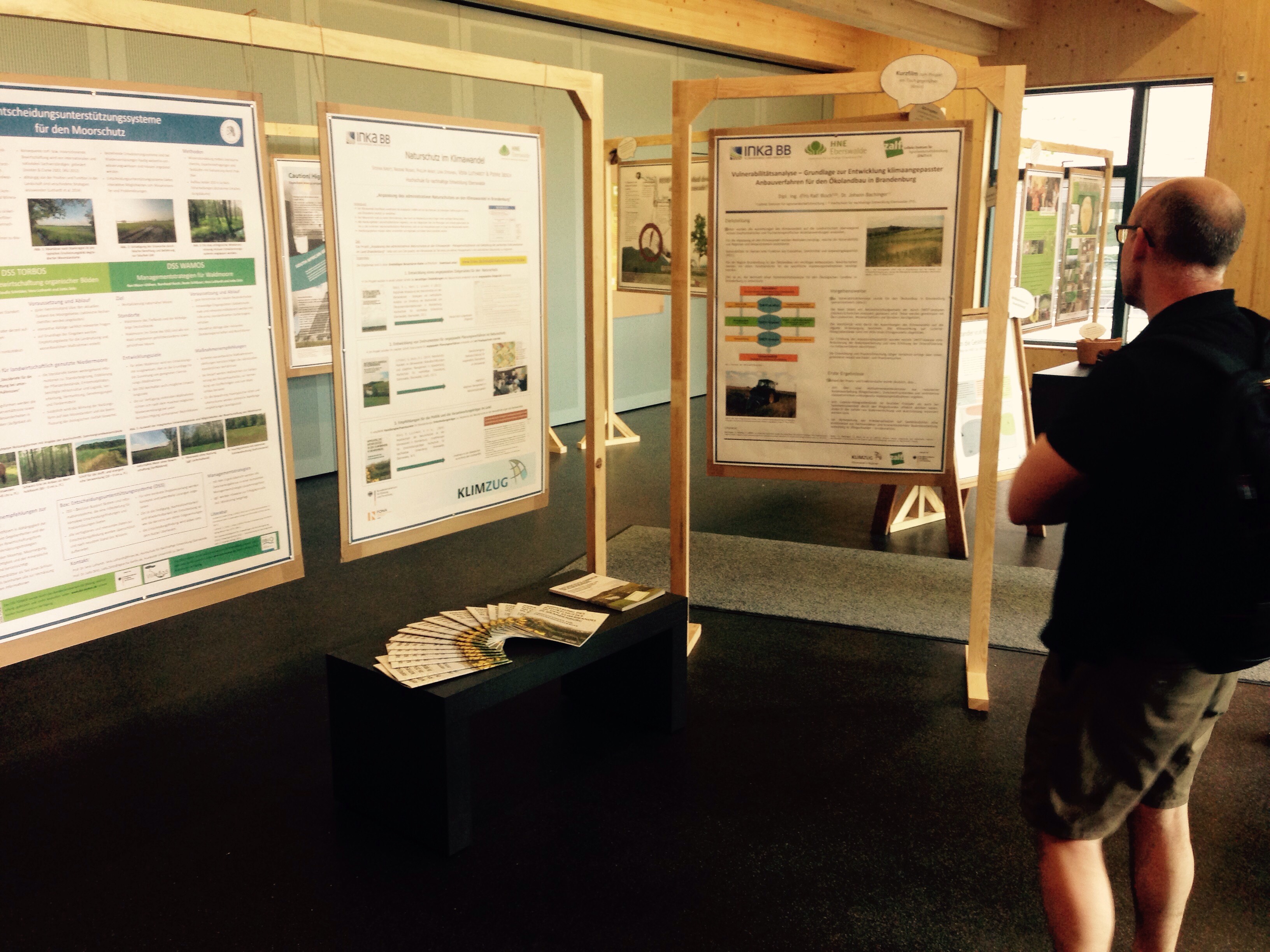 Build Reusable Scientific Exhibition Displays With Roof Battens // WOOD ...