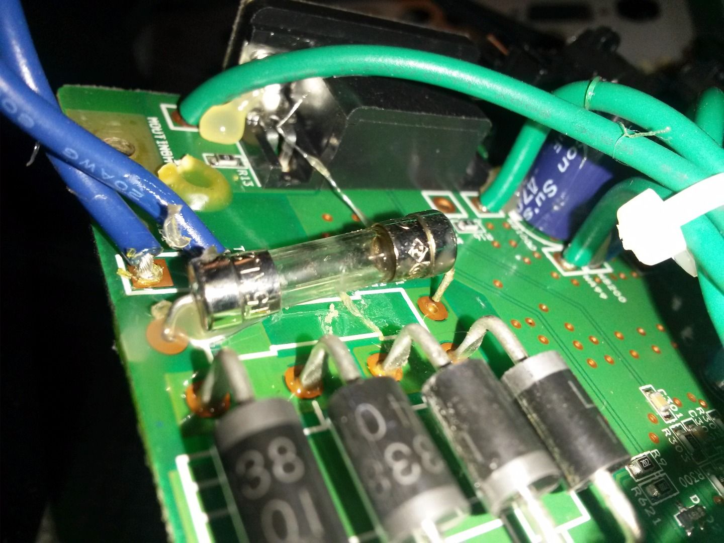 How to Fix a Dead Logitech X-530 Speaker System : 6 Steps - Instructables