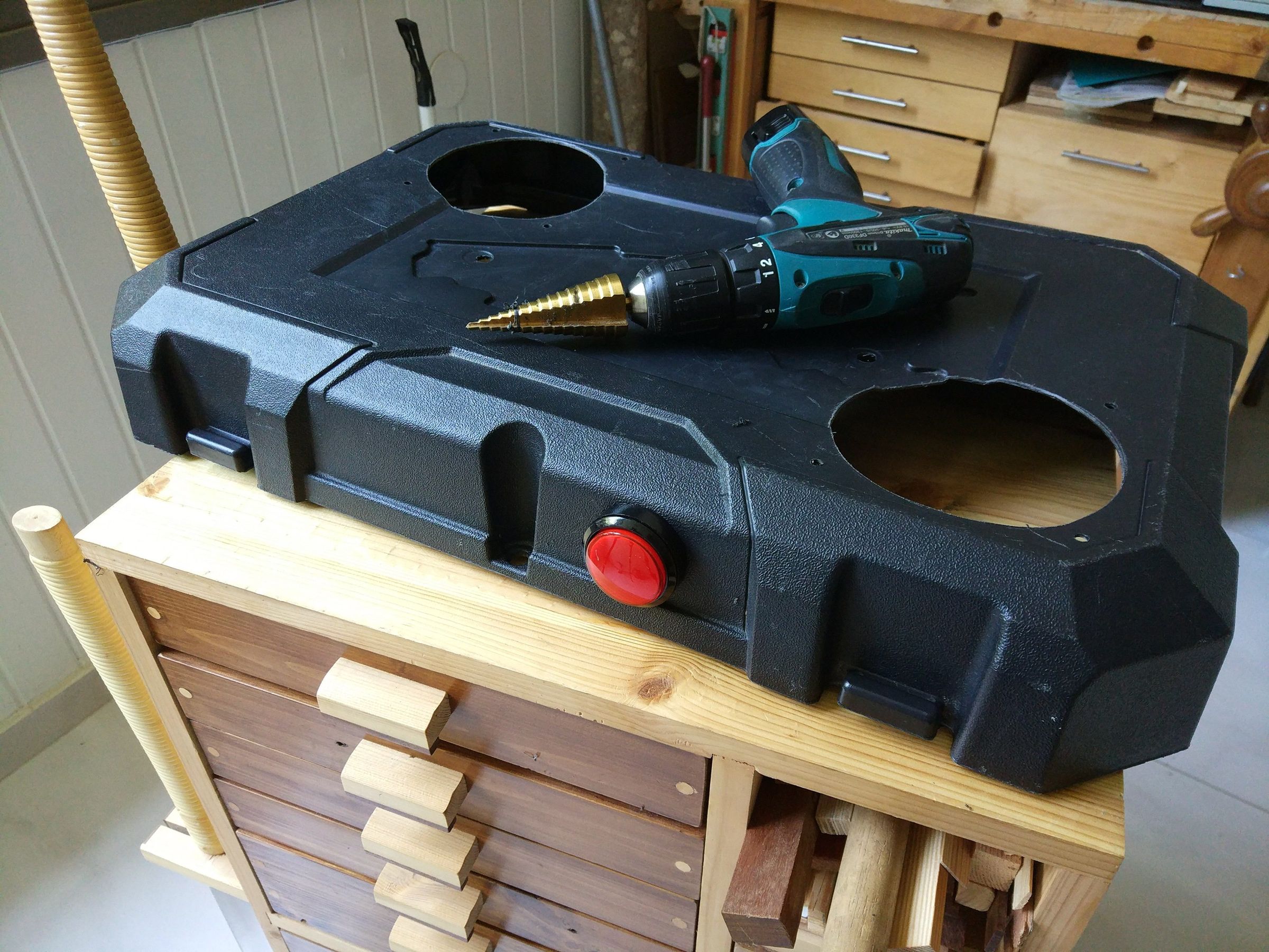 Portable Gaming PC in a Suitcase : 7 Steps (with Pictures) - Instructables