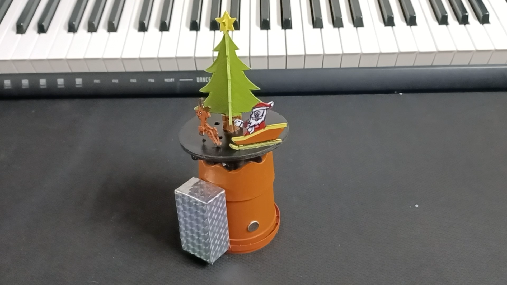Santa Claus Automata That Reacts to Music : 8 Steps (with Pictures ...