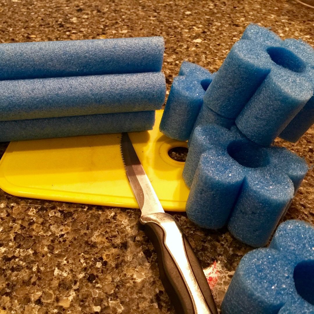 Holiday Pool Noodle Lights : 4 Steps (with Pictures) - Instructables