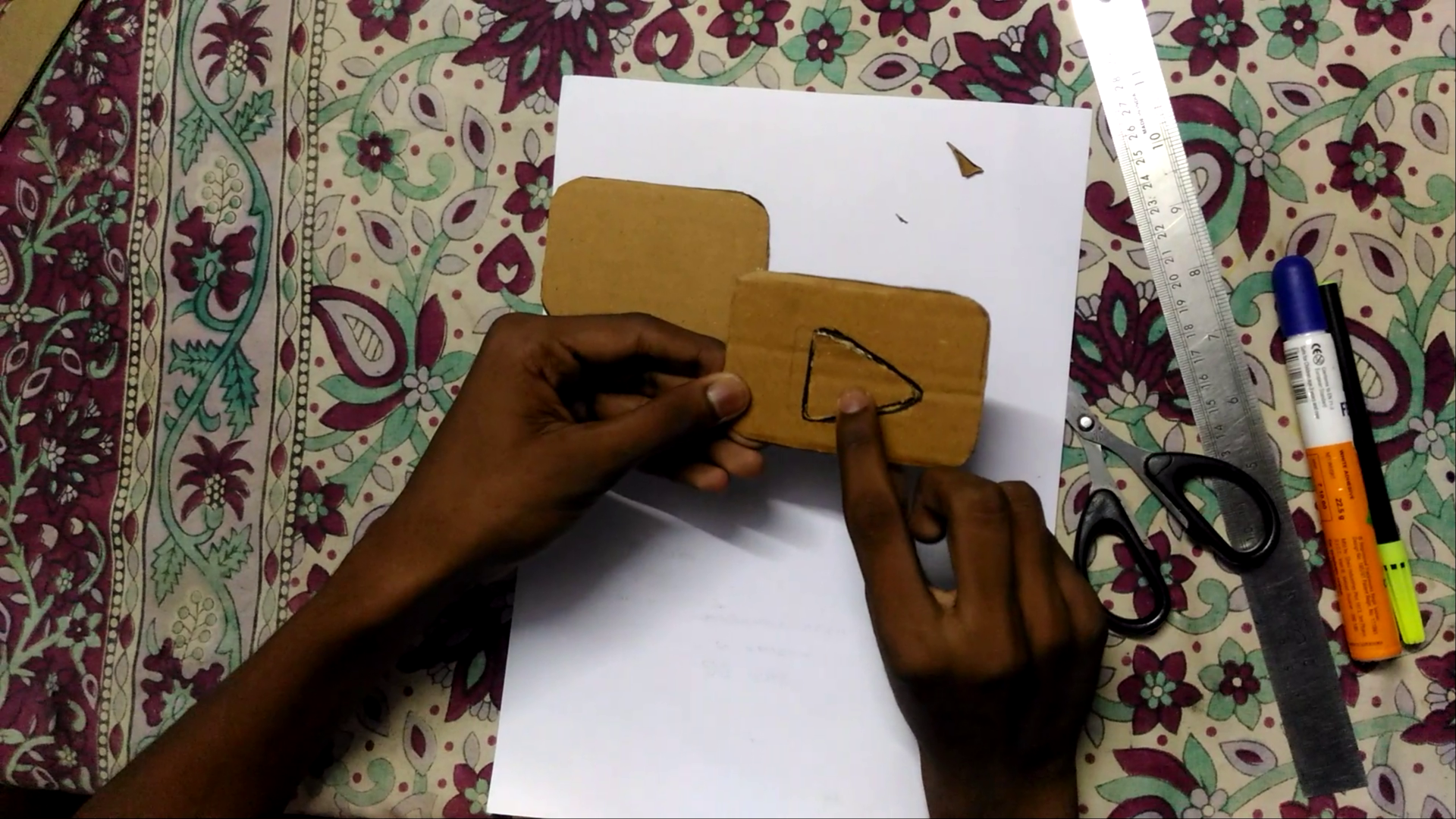 Cardboard Youtube Play Button | DIY Tutorial : 8 Steps - Instructables