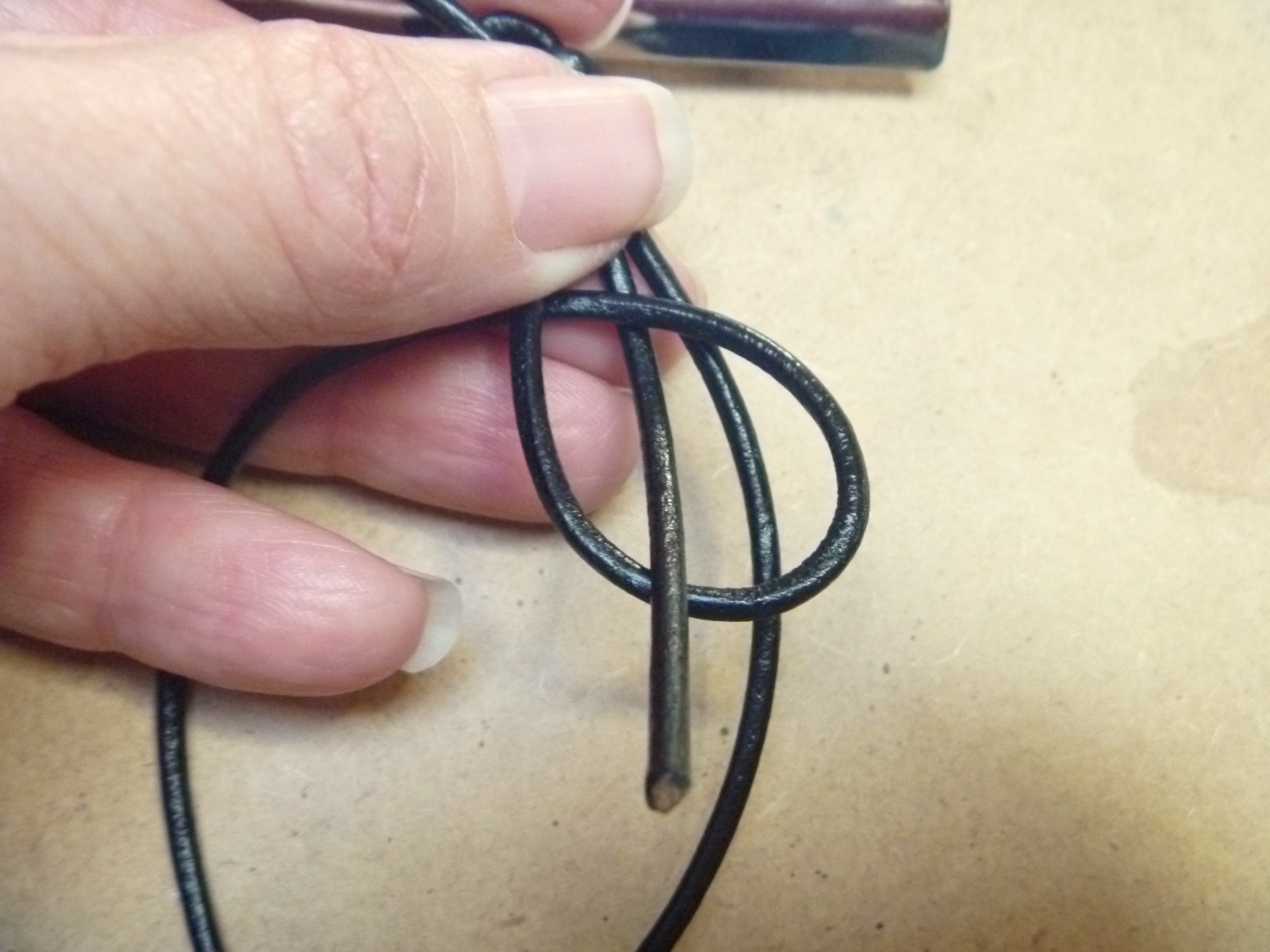 Celtic Knot Macrame Bracelet : 9 Steps (with Pictures) - Instructables