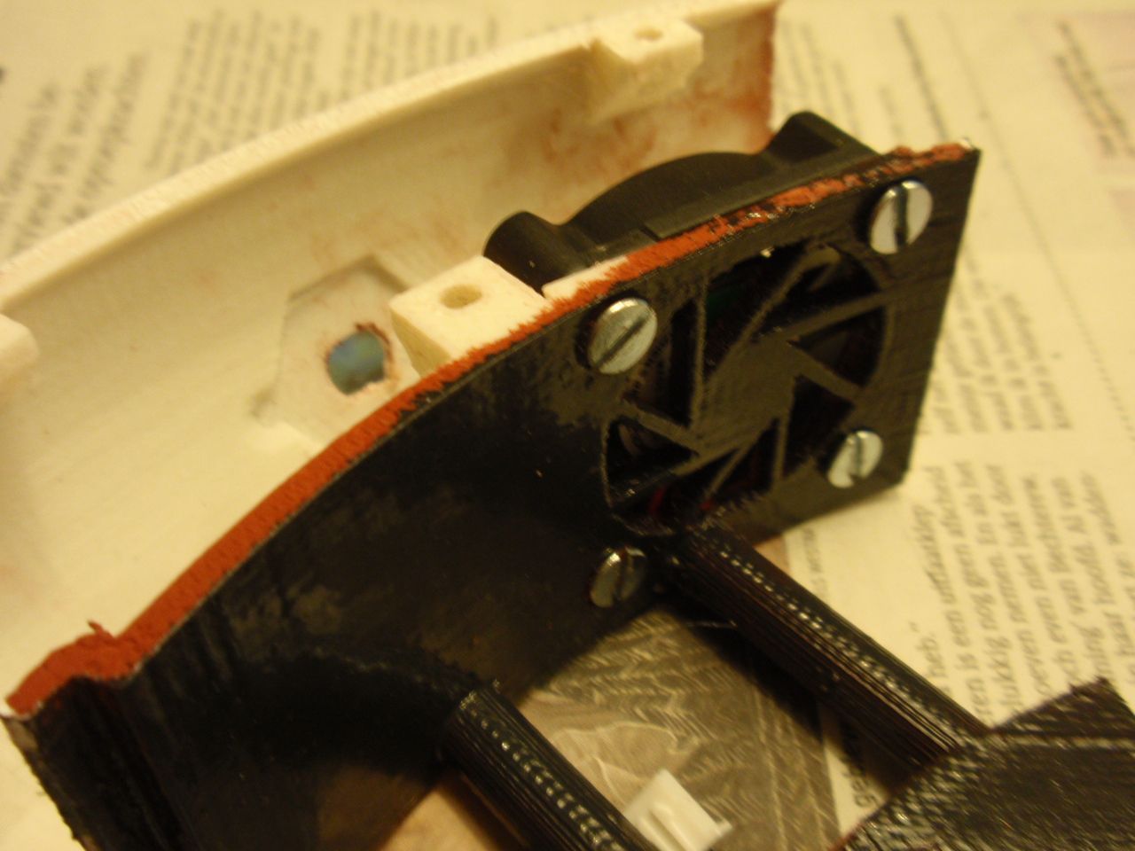 A Fully 3D Printable GlaDOS Robotic Ceiling Arm Lamp : 11 Steps (with ...