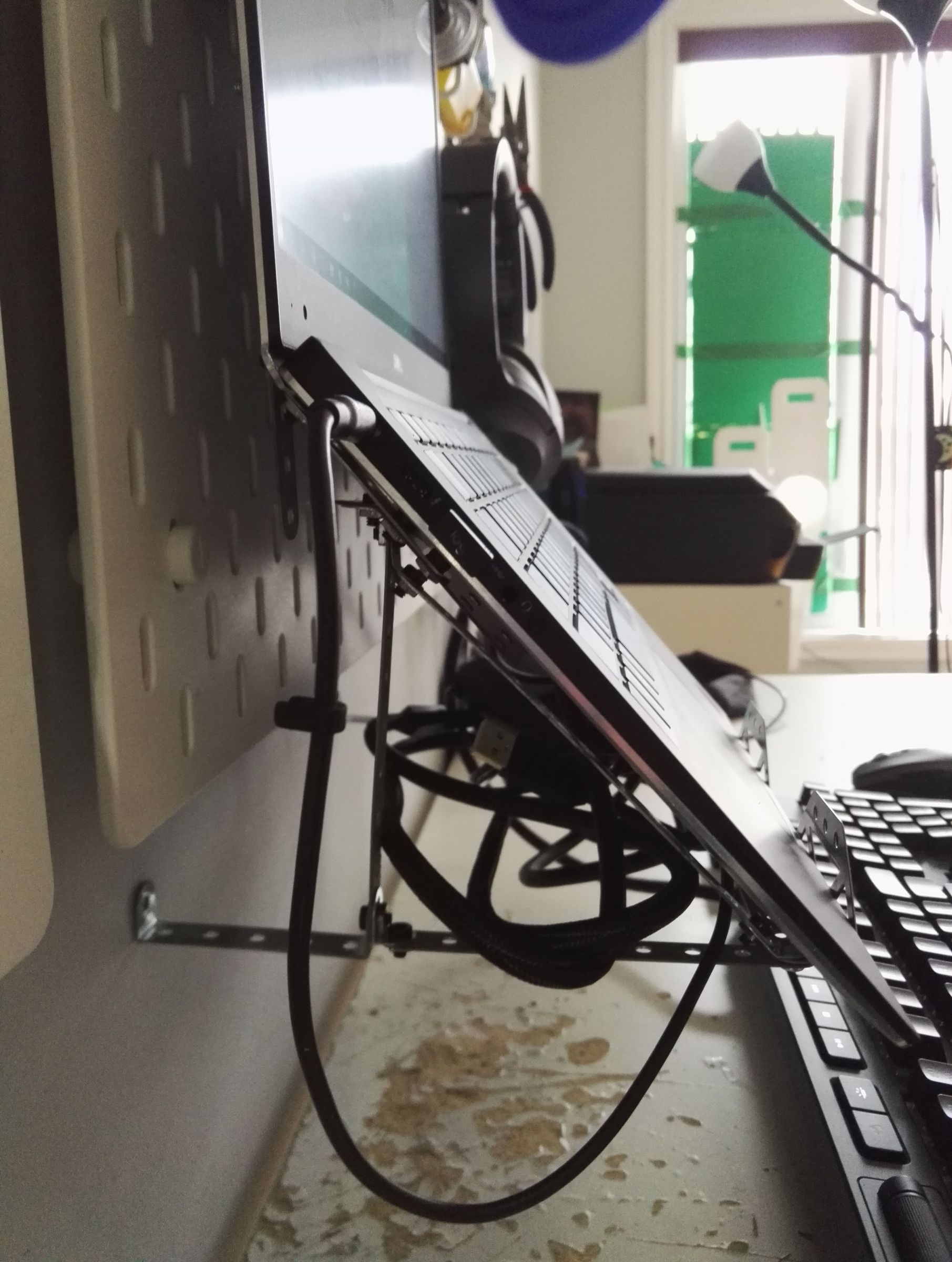 Mecano Laptop Rack Mount/Desk Stand (2 in 1) : 4 Steps - Instructables