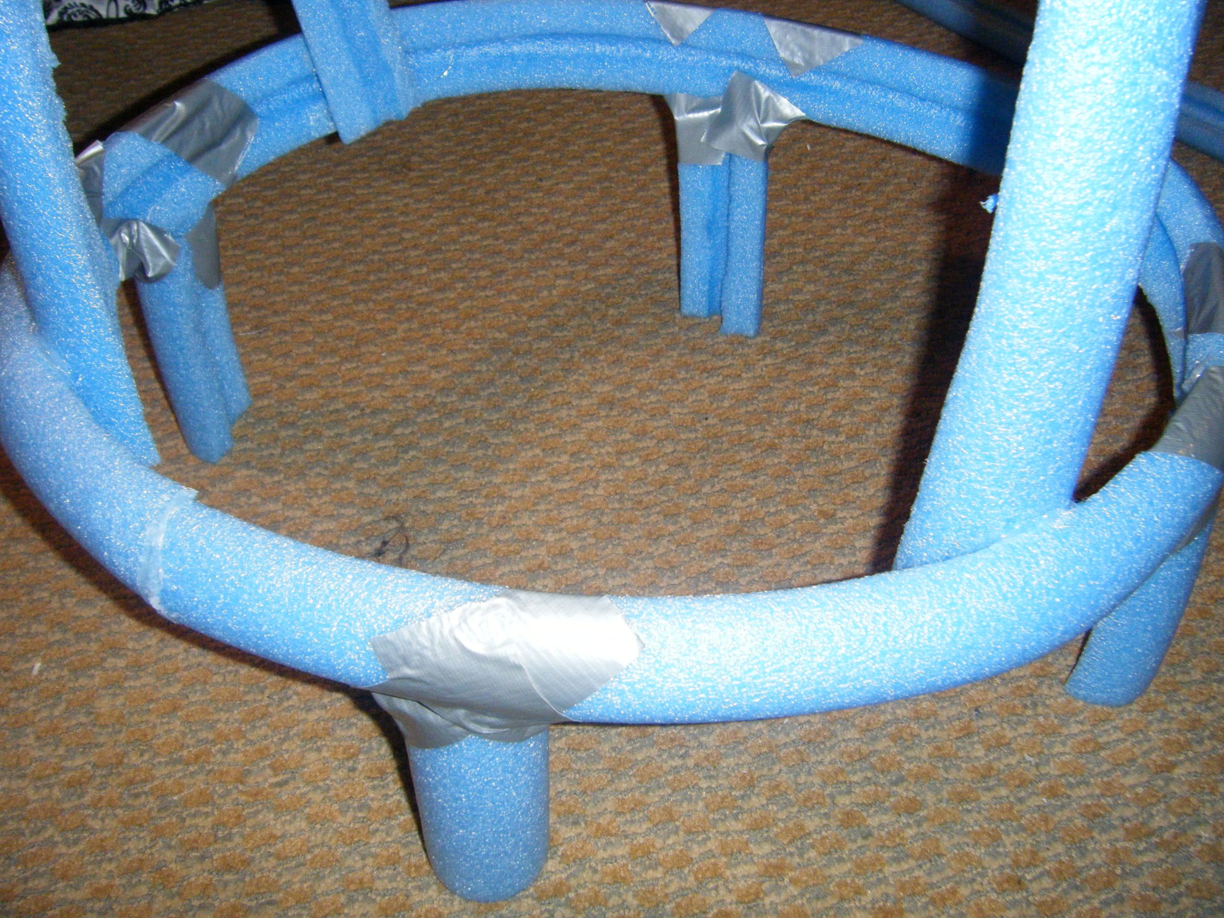 How to Create a Kevin Costume (The Bird From UP) : 8 Steps (with ...