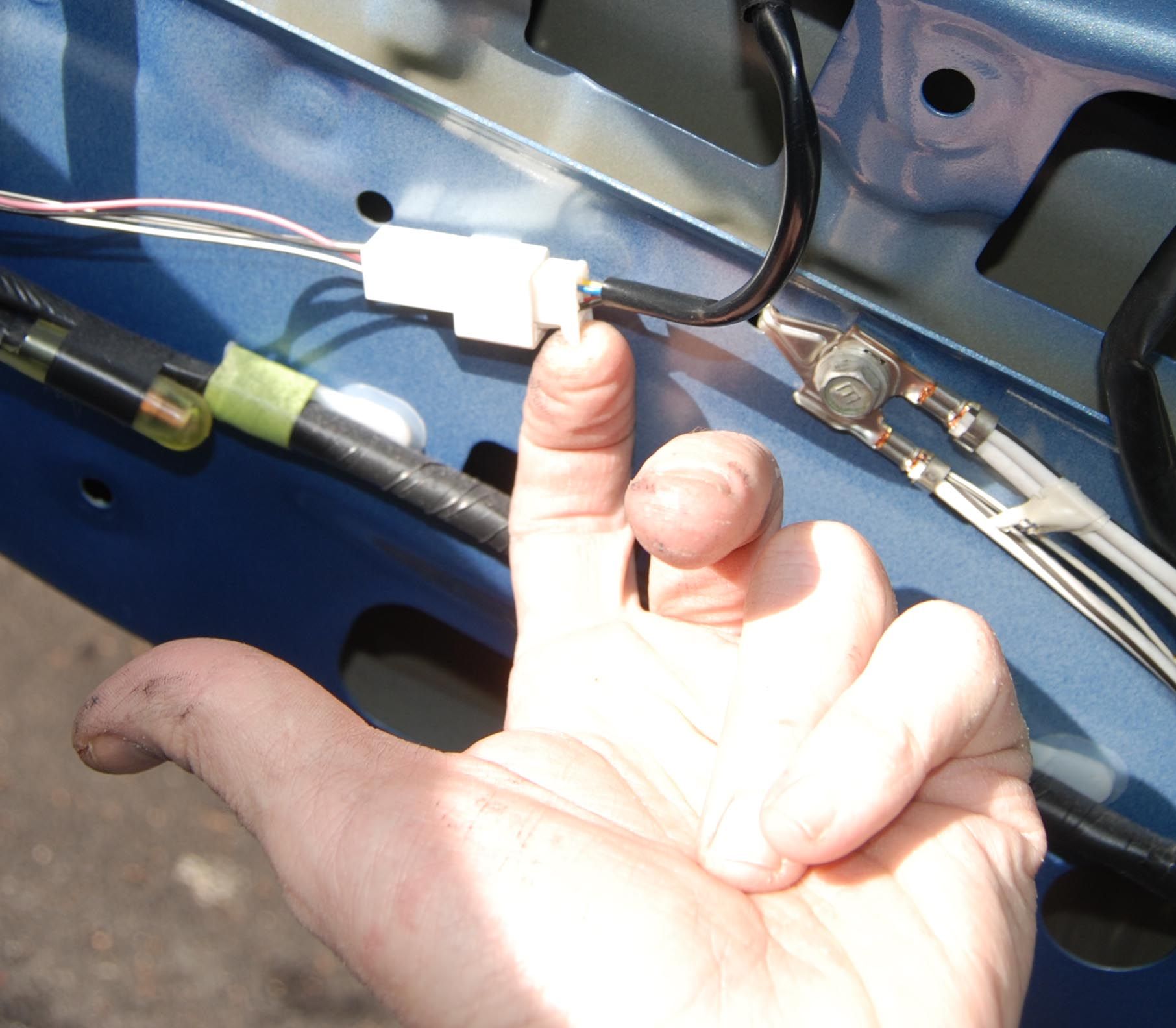 2007 Prius Hatch Latch REPAIR : 4 Steps - Instructables