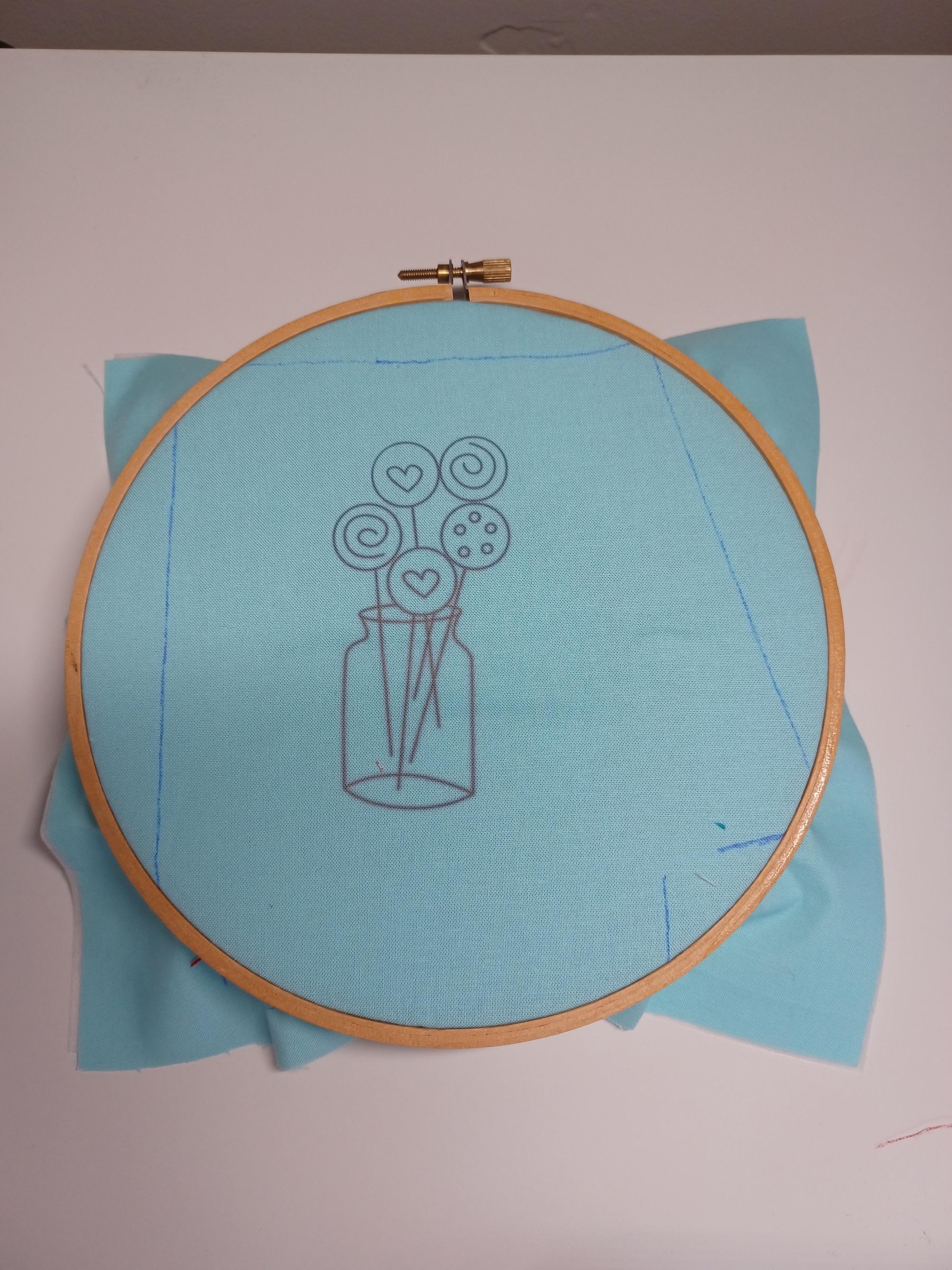 Zipper Bag With Fabric Tucks and Embroidery : 9 Steps - Instructables