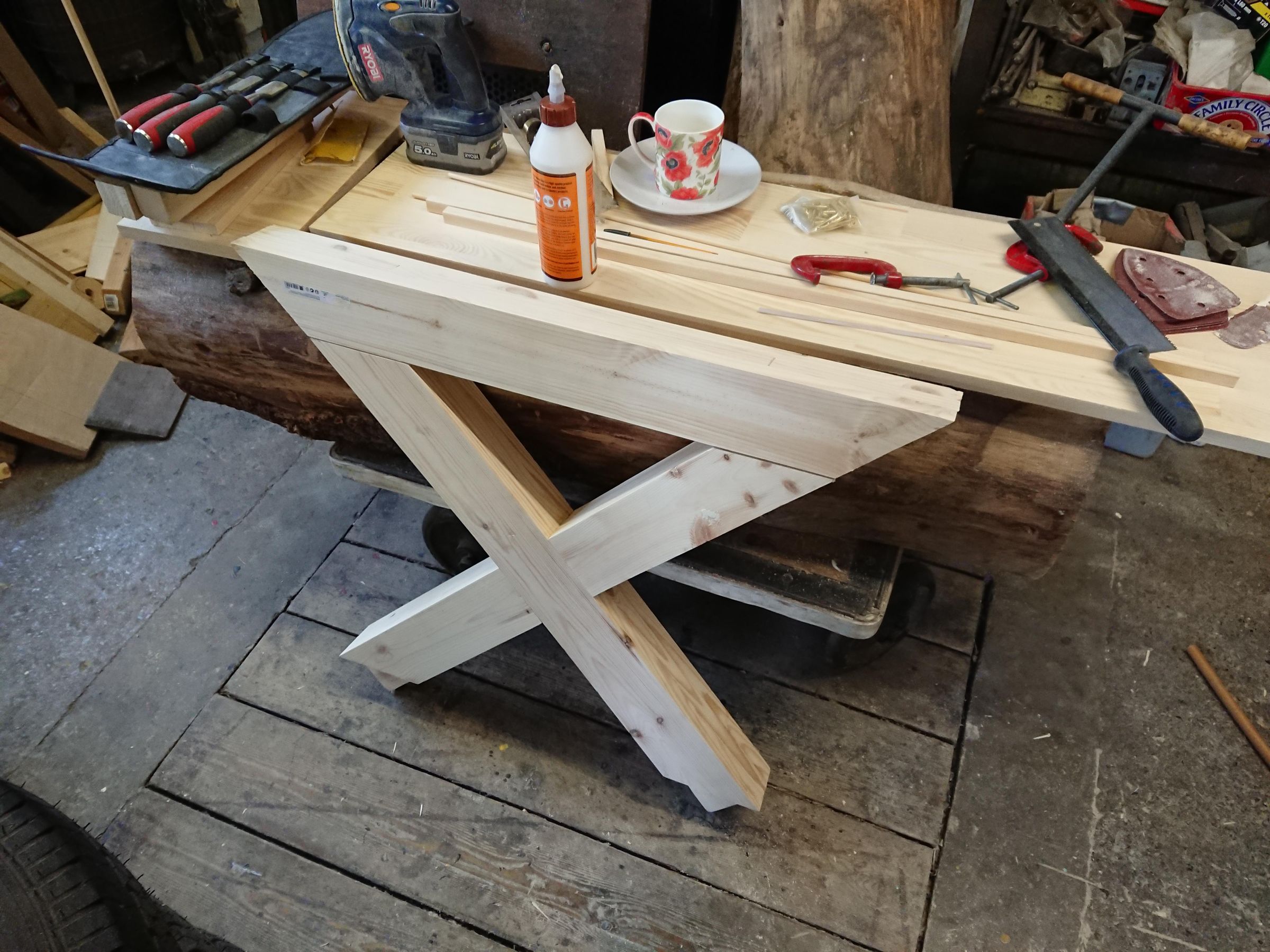 The "Work From Home" Solid Oak & Pine Kitchen Table : 11 Steps (with ...