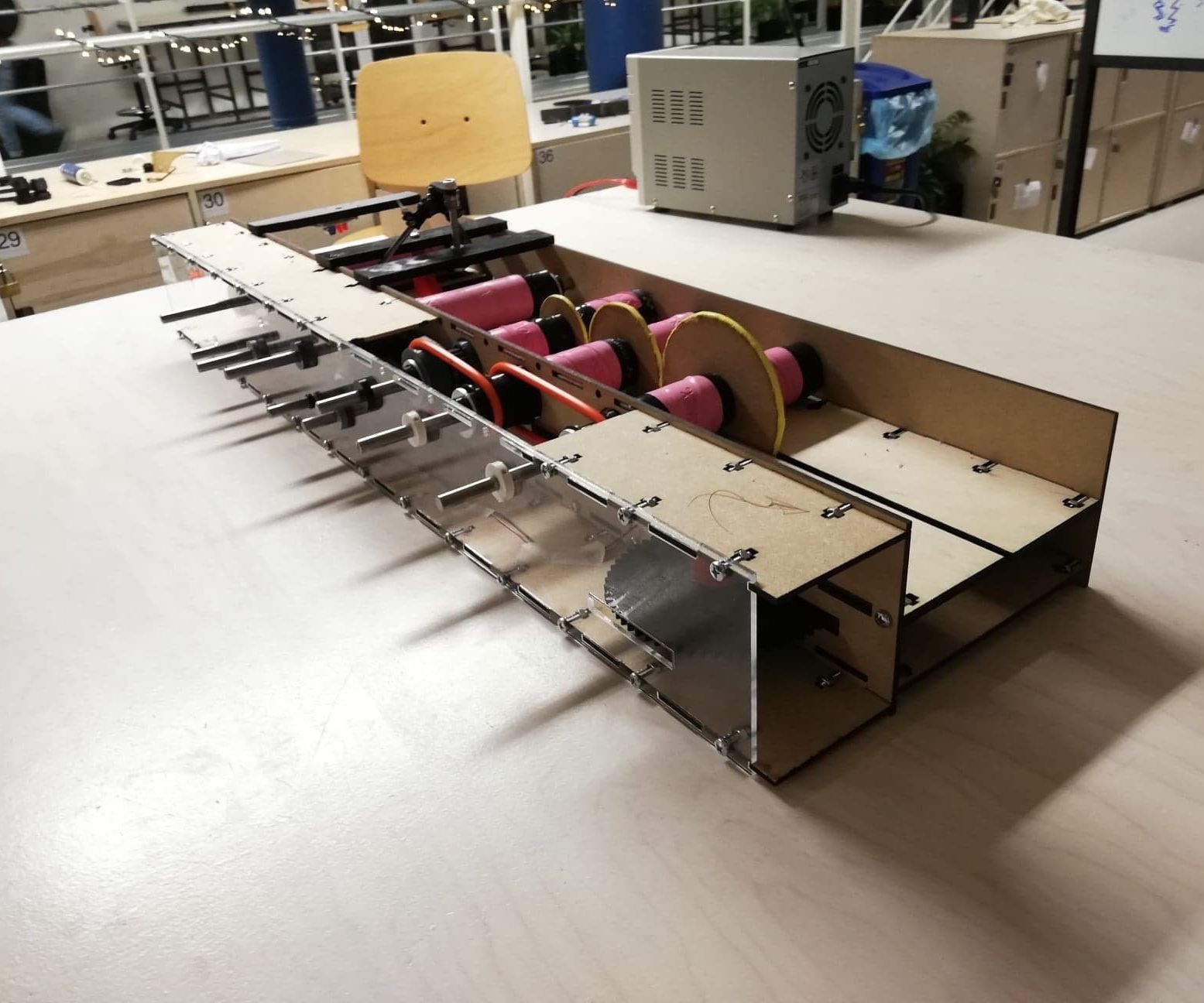 Paper Plane Folder : 10 Steps - Instructables