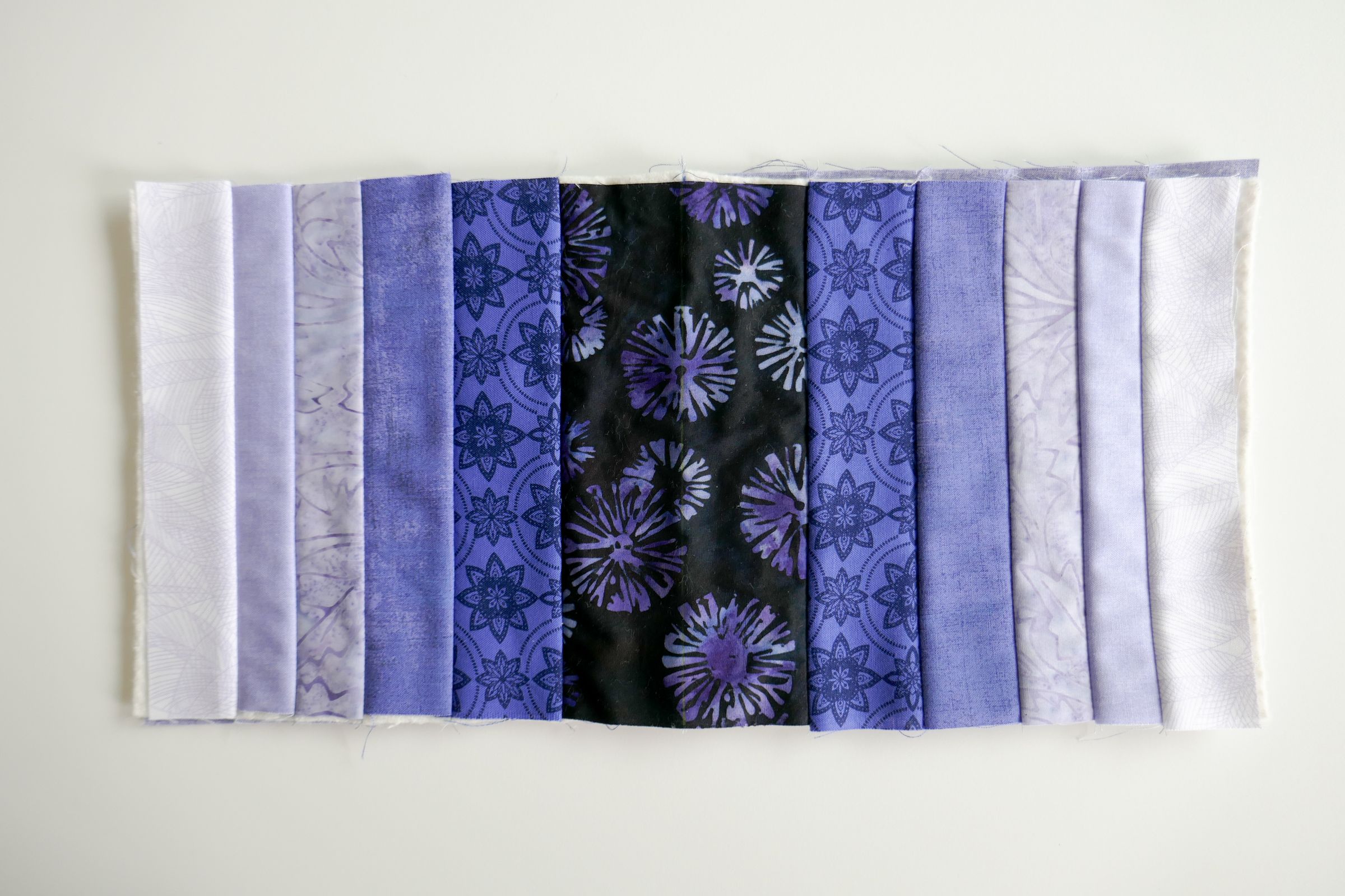 Color Vs. Hue - How to Achieve Color Gradation With a Single Hue : 8 ...