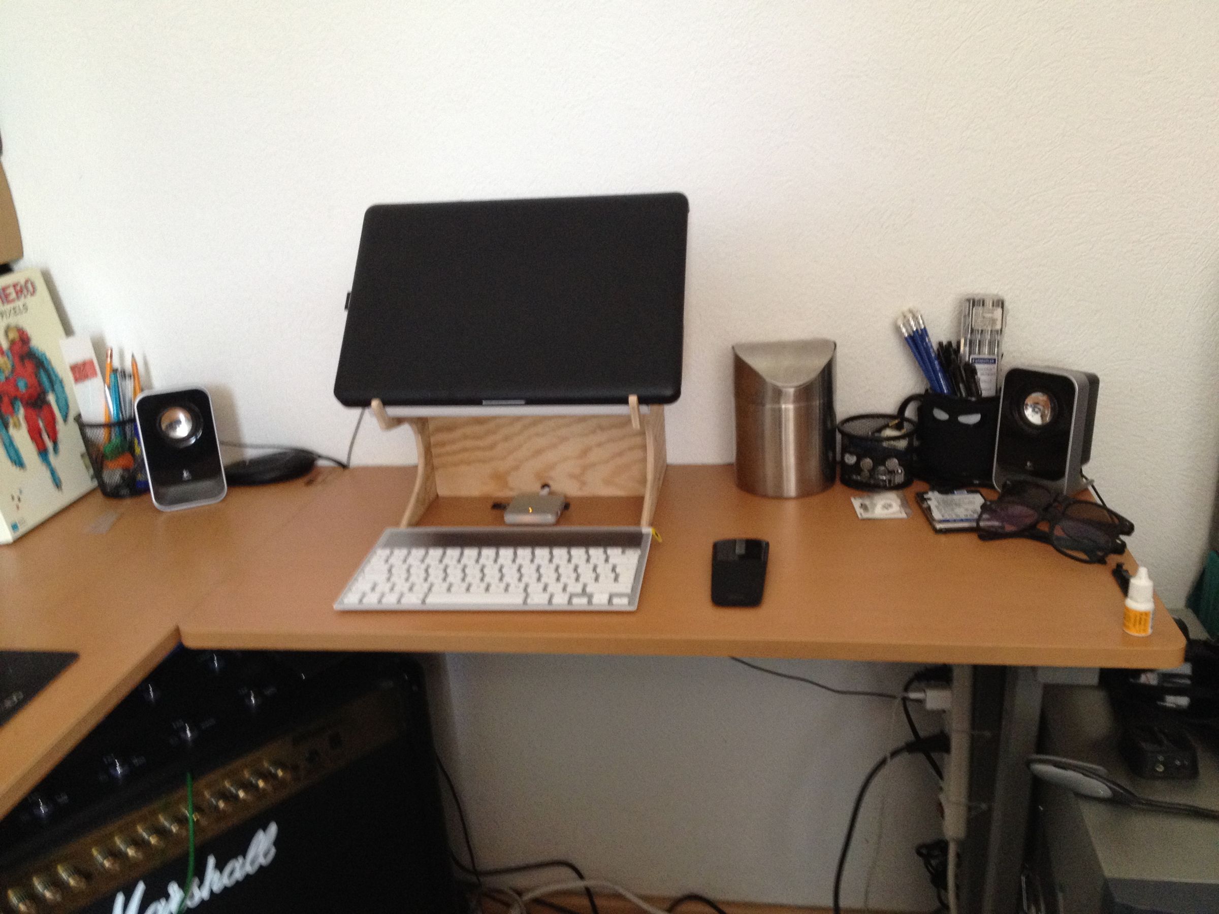 Wood Laptop Stand for Desktop With Fans and Stuff : 5 Steps - Instructables