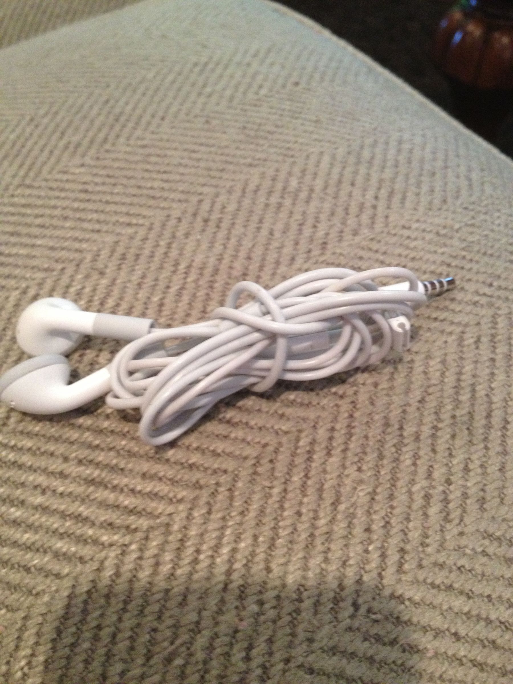 How to Fold Your Headphones : 8 Steps - Instructables