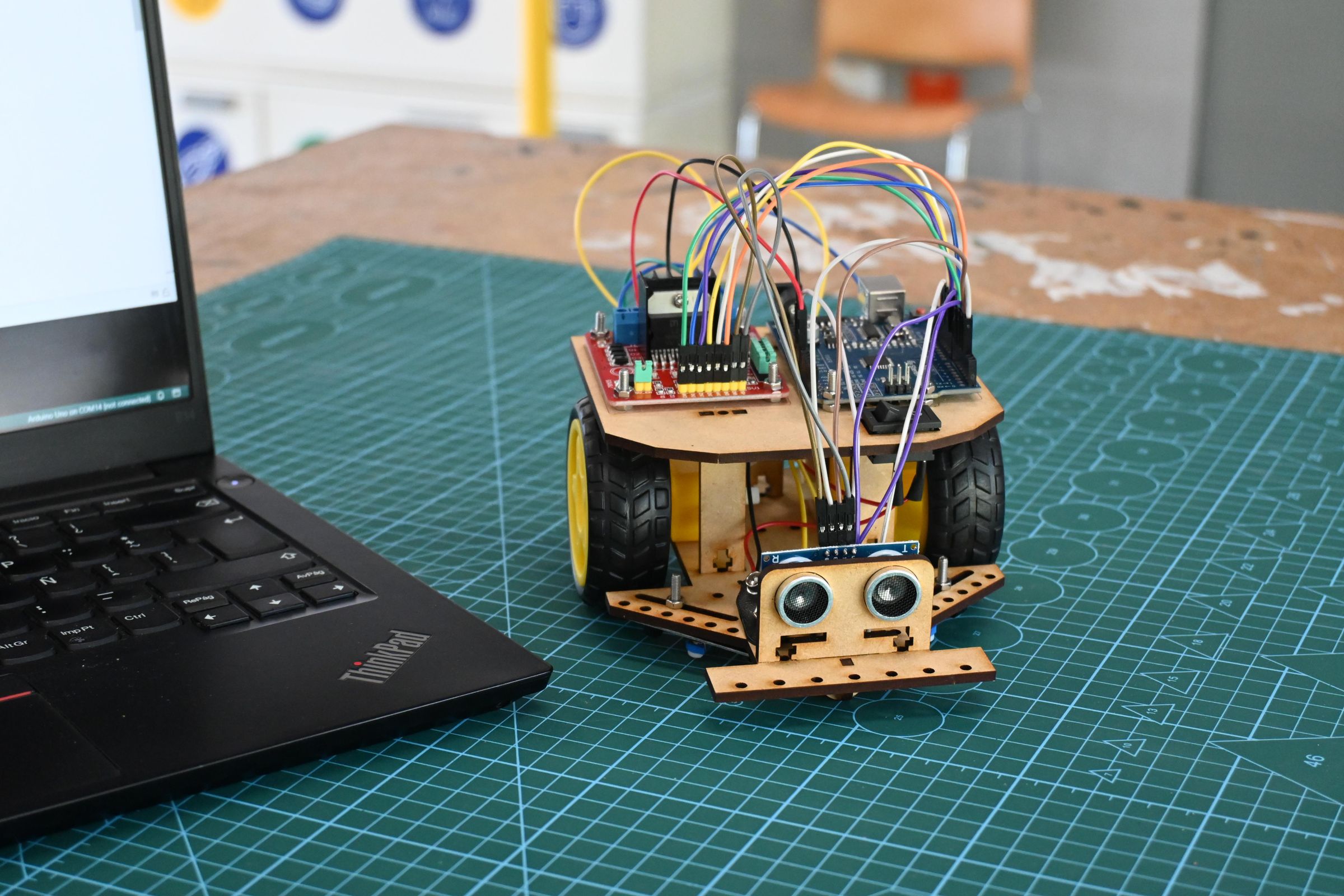 BATTLE BOTS - Torneo De Robots Sumo : 11 Steps (with Pictures) - Instructables