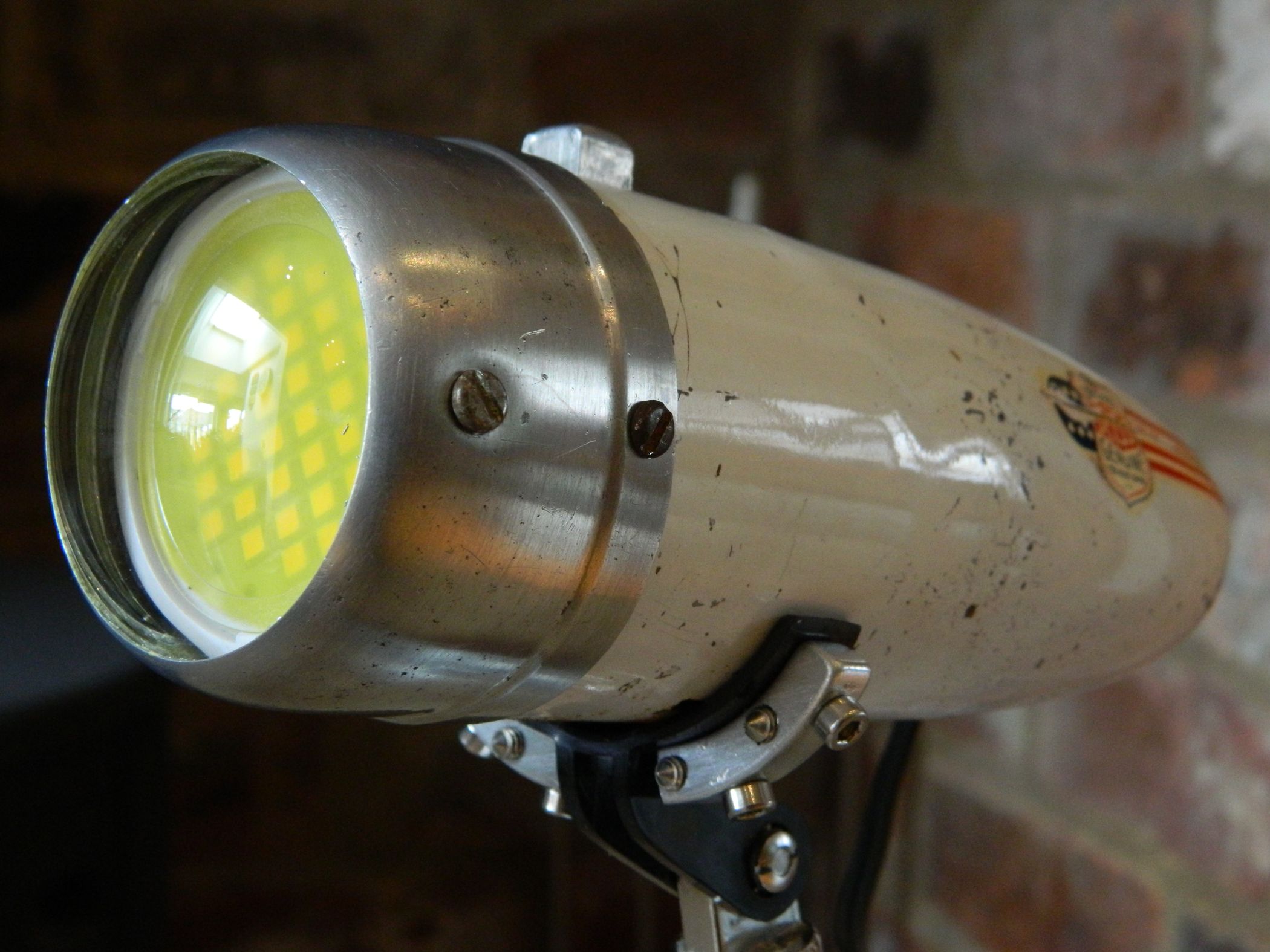 Vintage Bike Light Desk Lamp : 5 Steps (with Pictures) - Instructables