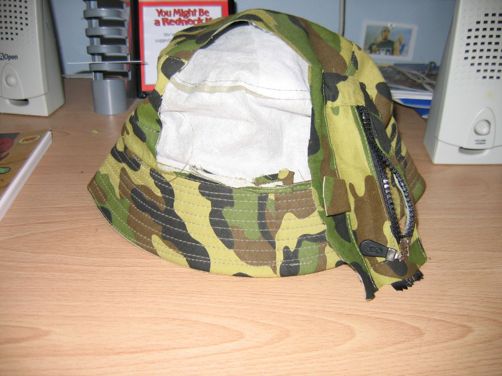 The Camoflage Converse Cash Caddy : 4 Steps (with Pictures) - Instructables