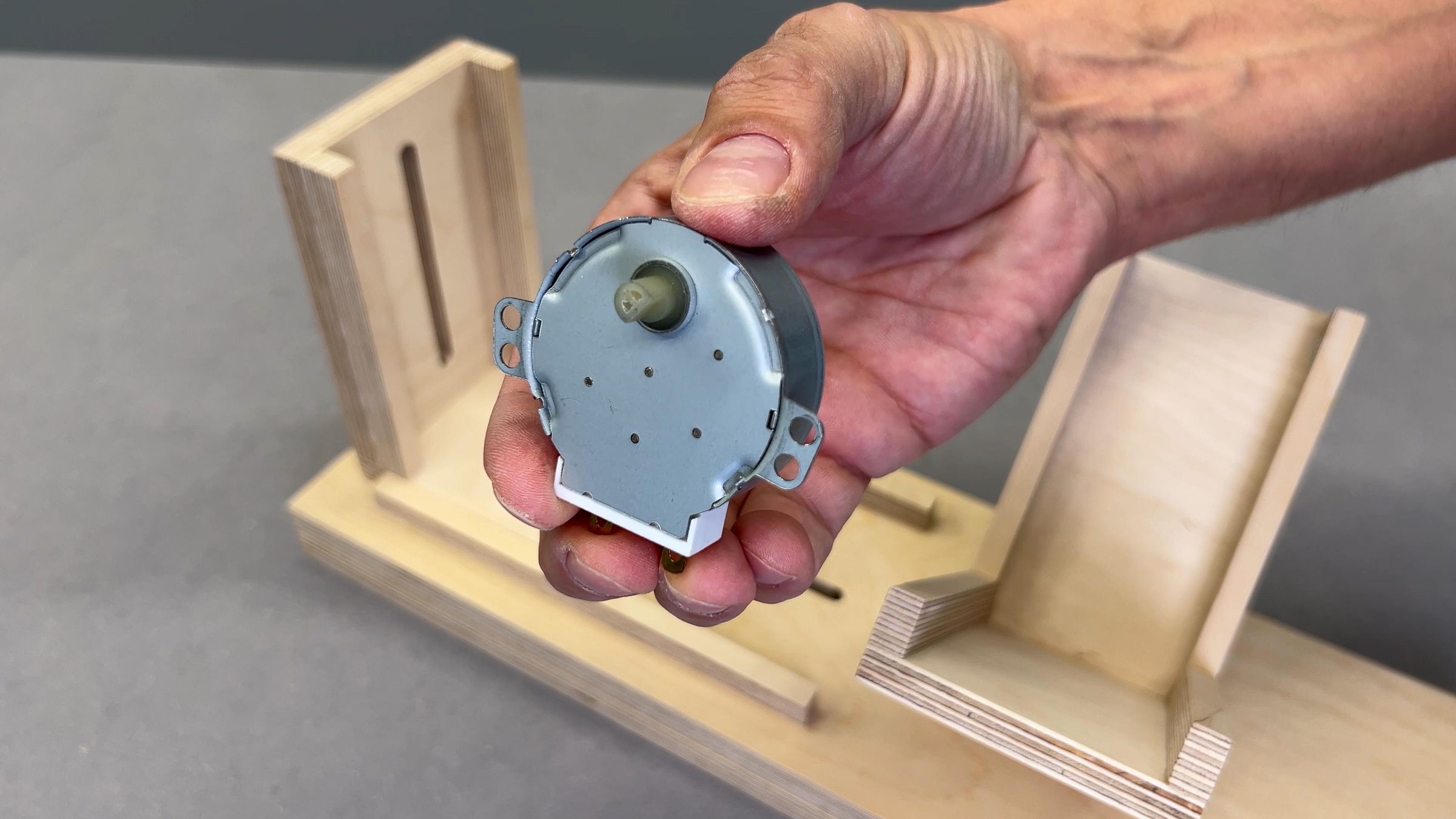 DIY Automated Glass Bottle Cutter : 25 Steps (with Pictures ...