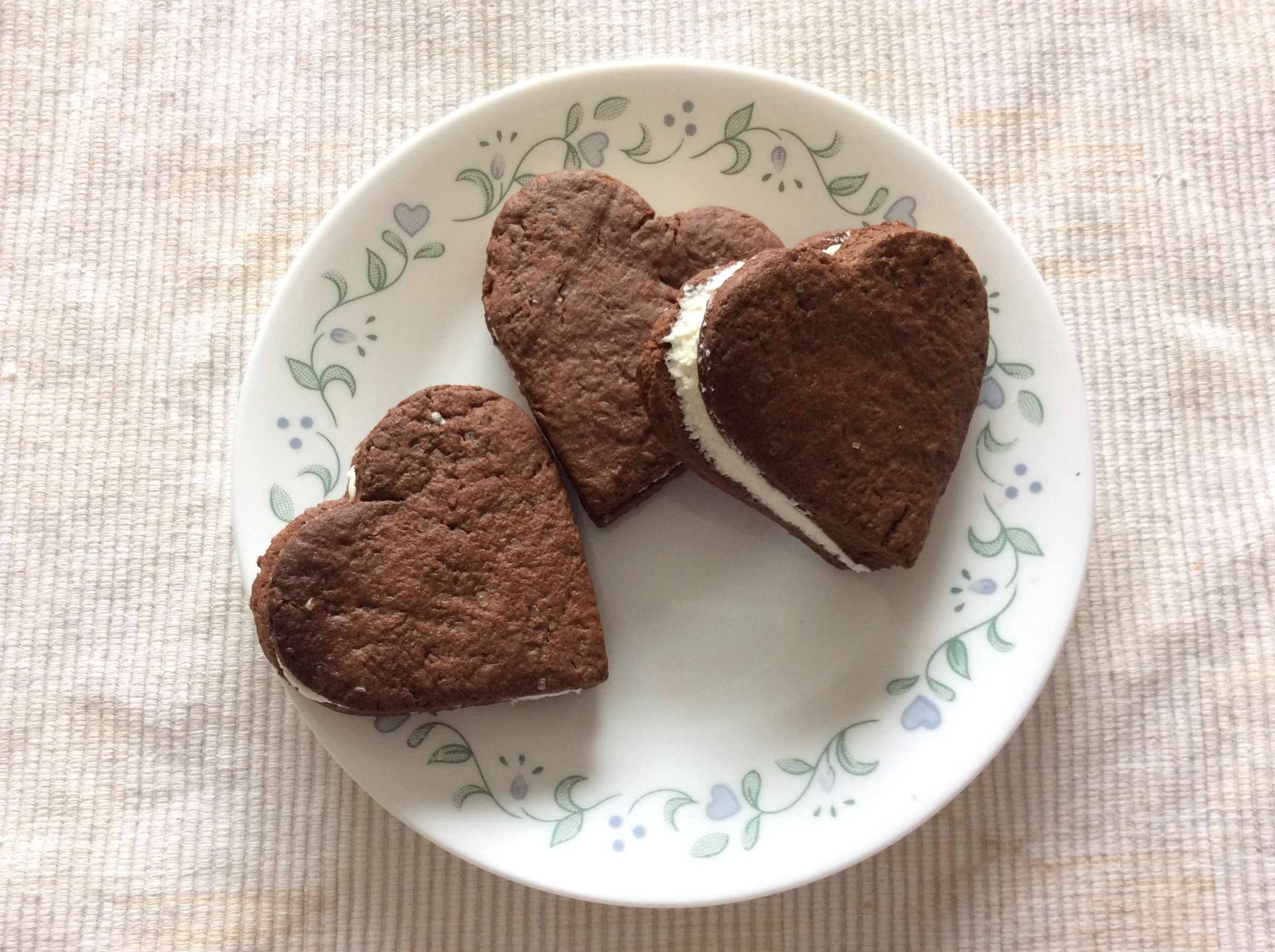 Heart Shaped Oreos Valentines DIY : 5 Steps (with Pictures) - Instructables