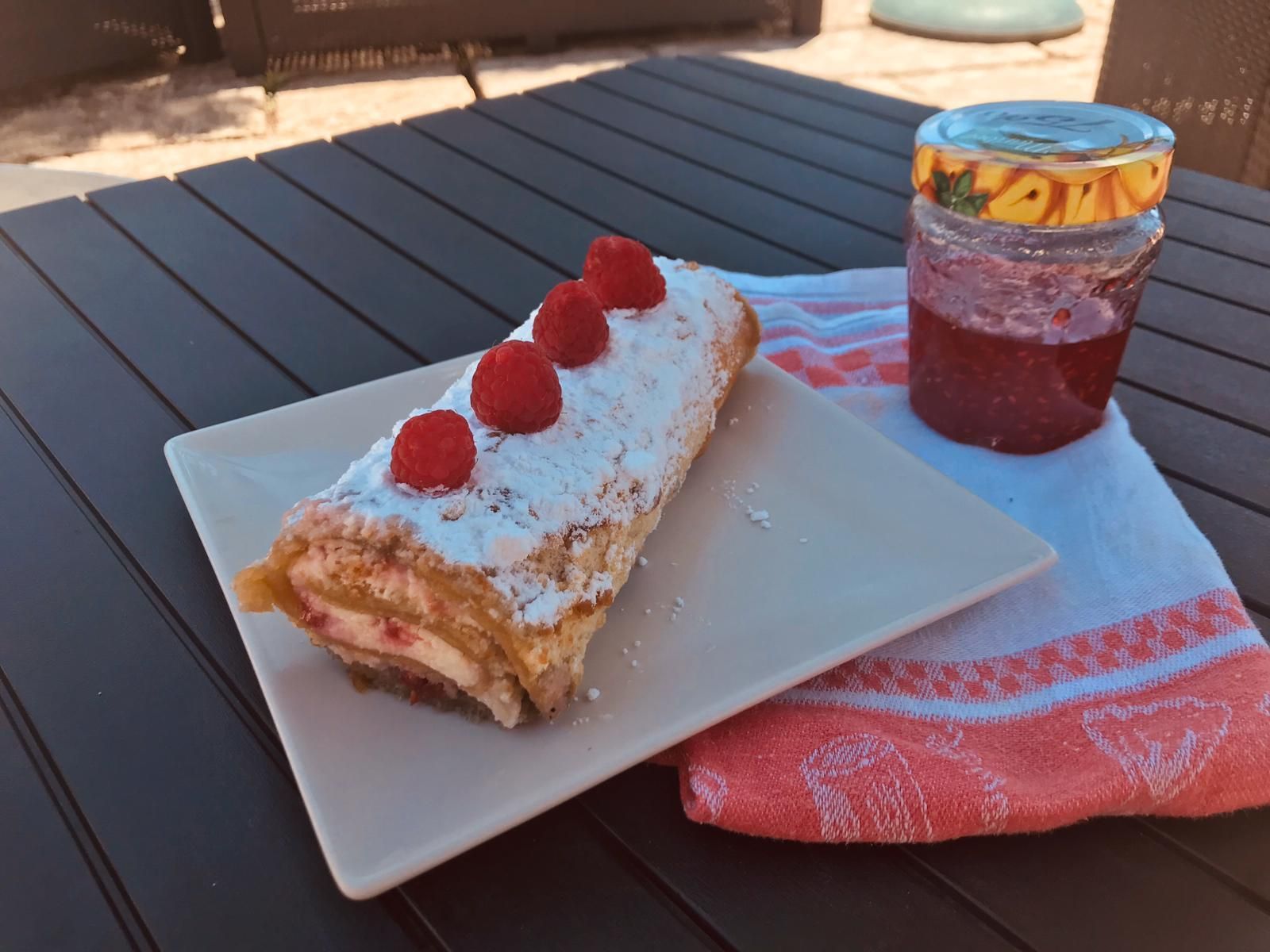 Raspberry Roll Cake : 10 Steps - Instructables