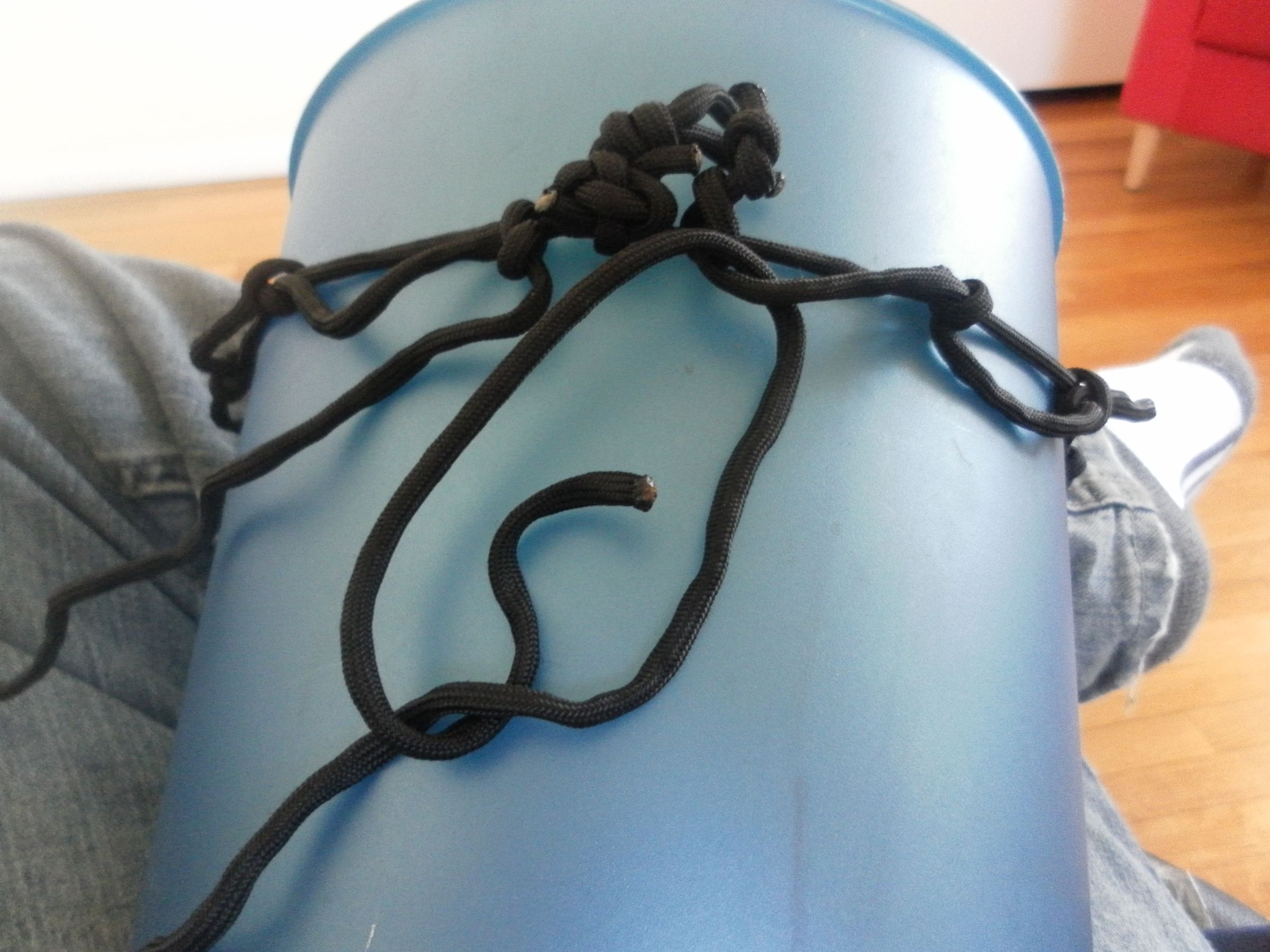 Easy Paracord Drawstring Pouch! : 6 Steps (with Pictures) - Instructables