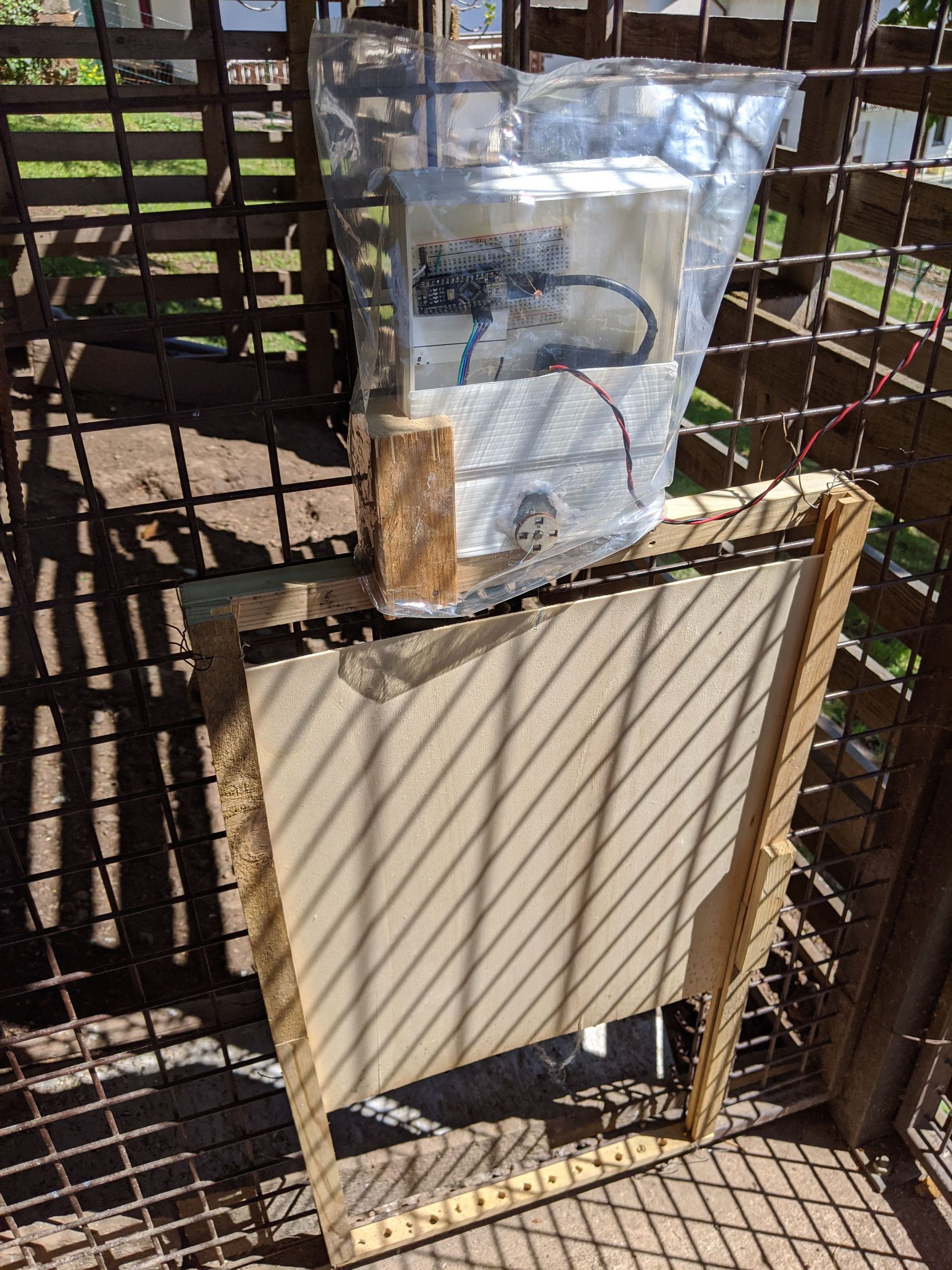 Automatic Chicken Coop Door (arduino) : 6 Steps - Instructables