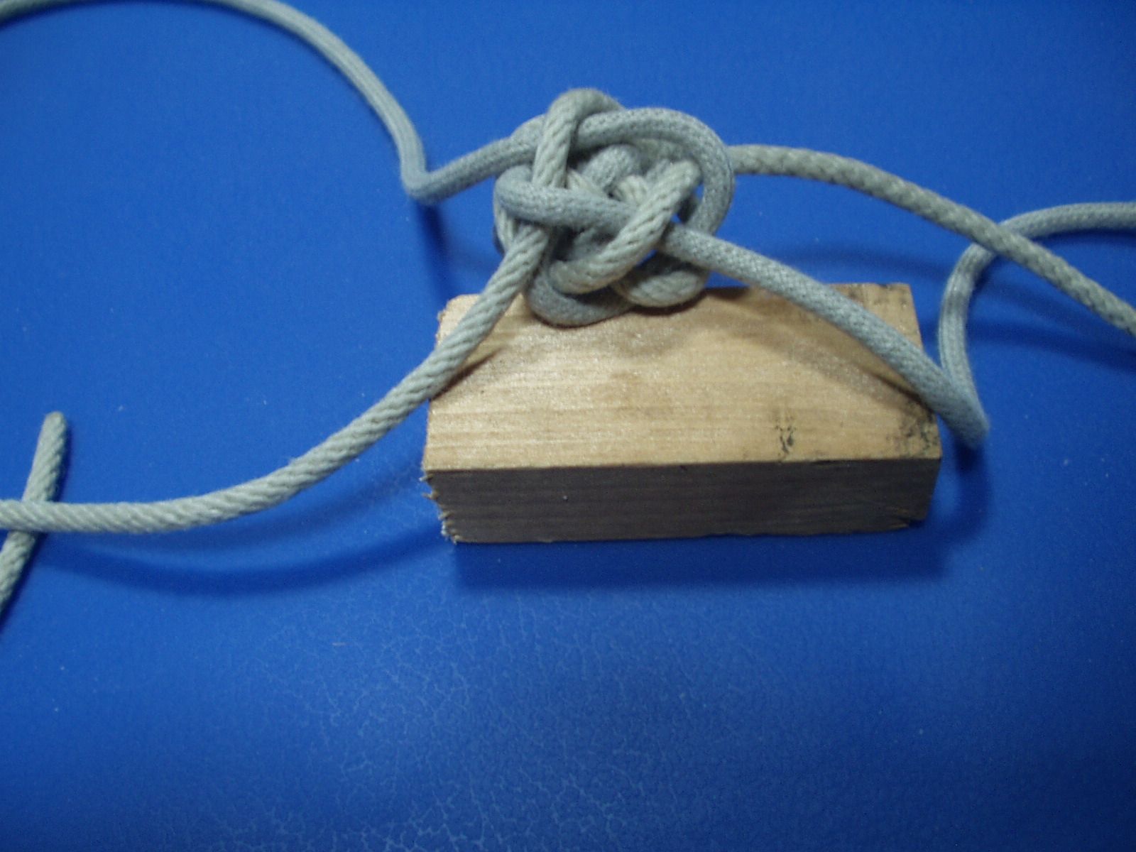 Manrope Knot Lanyard : 7 Steps (with Pictures) - Instructables