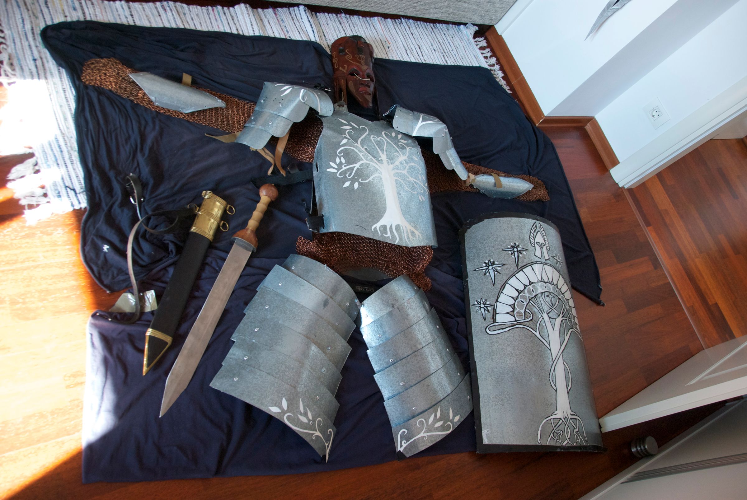 How to Make Build a Gondorian Suit of Armour From Authentic Materials ...
