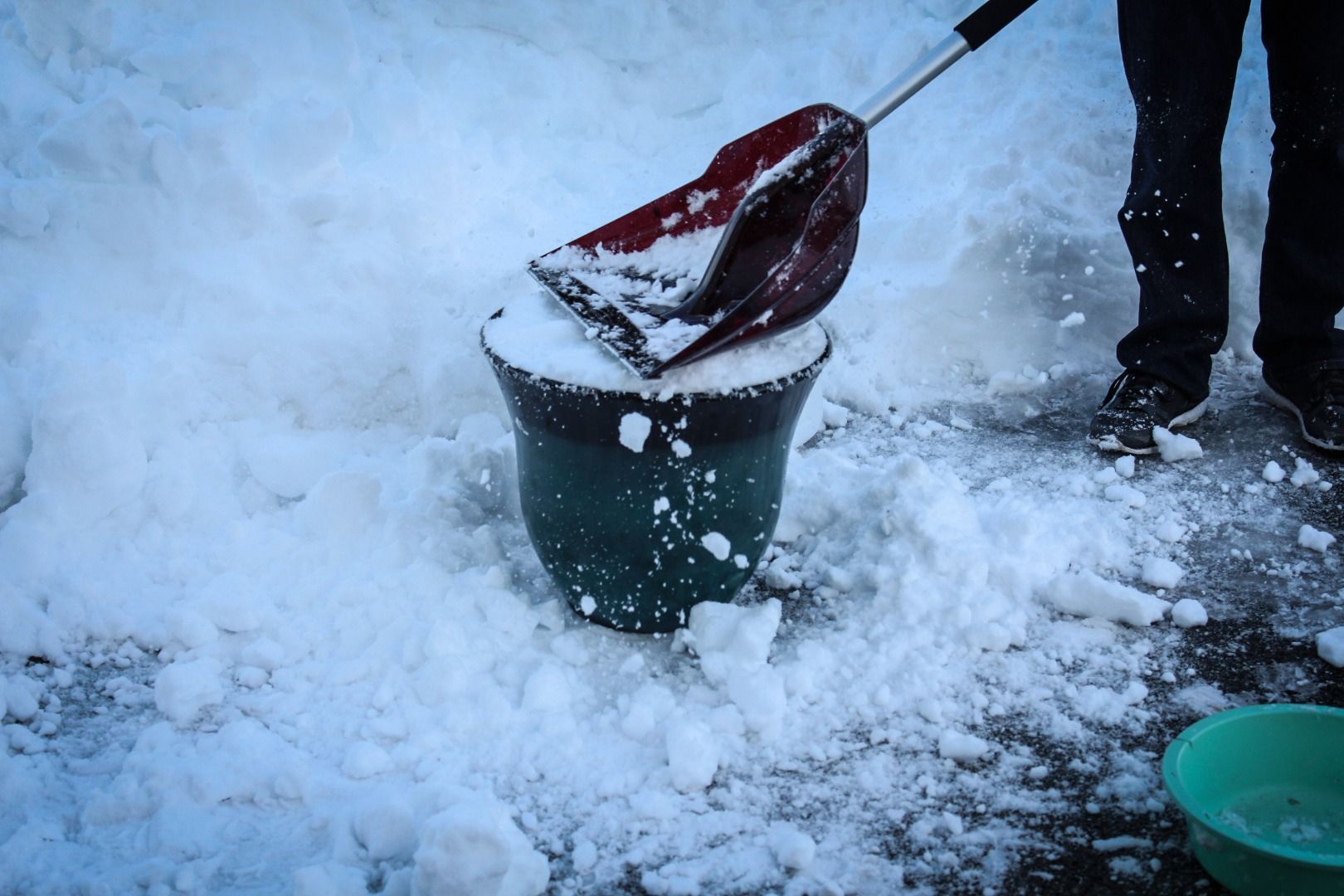 Snow Aliens : 6 Steps - Instructables