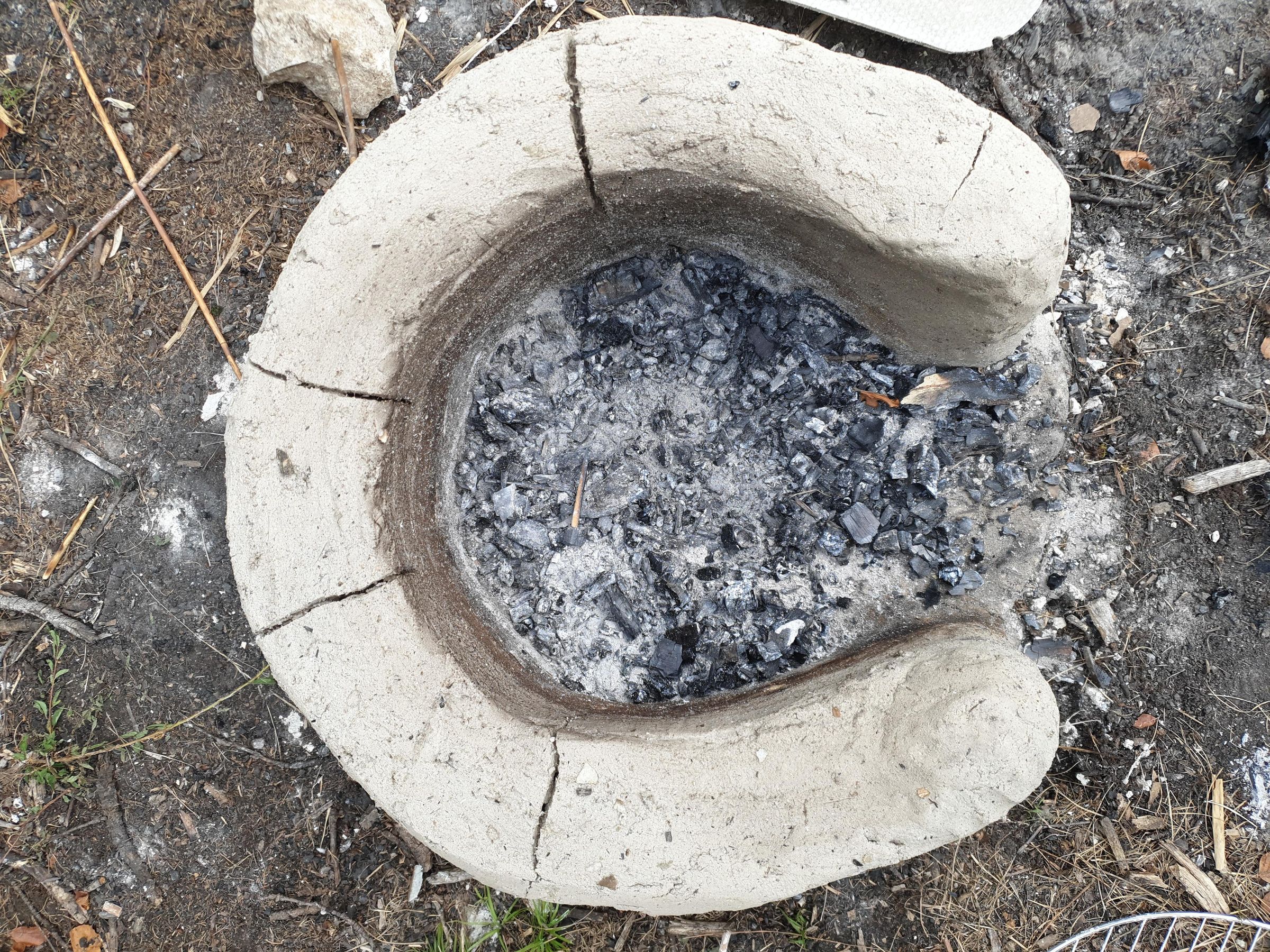Primitive Pottery Wood Firing Updraft Kiln : 7 Steps (with Pictures ...