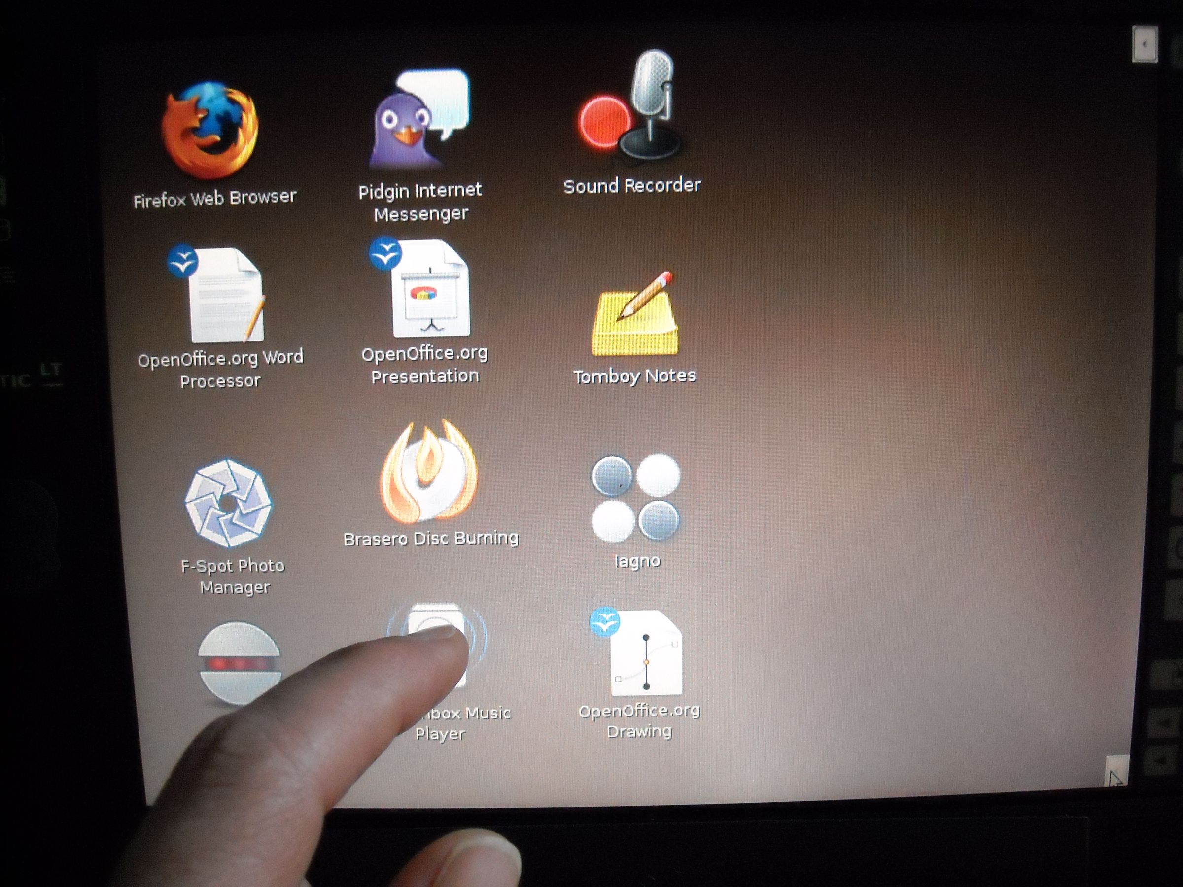 How to Turn a Fujitsu LT C500 Tablet PC Into an IPad (sorta) : 7 Steps ...