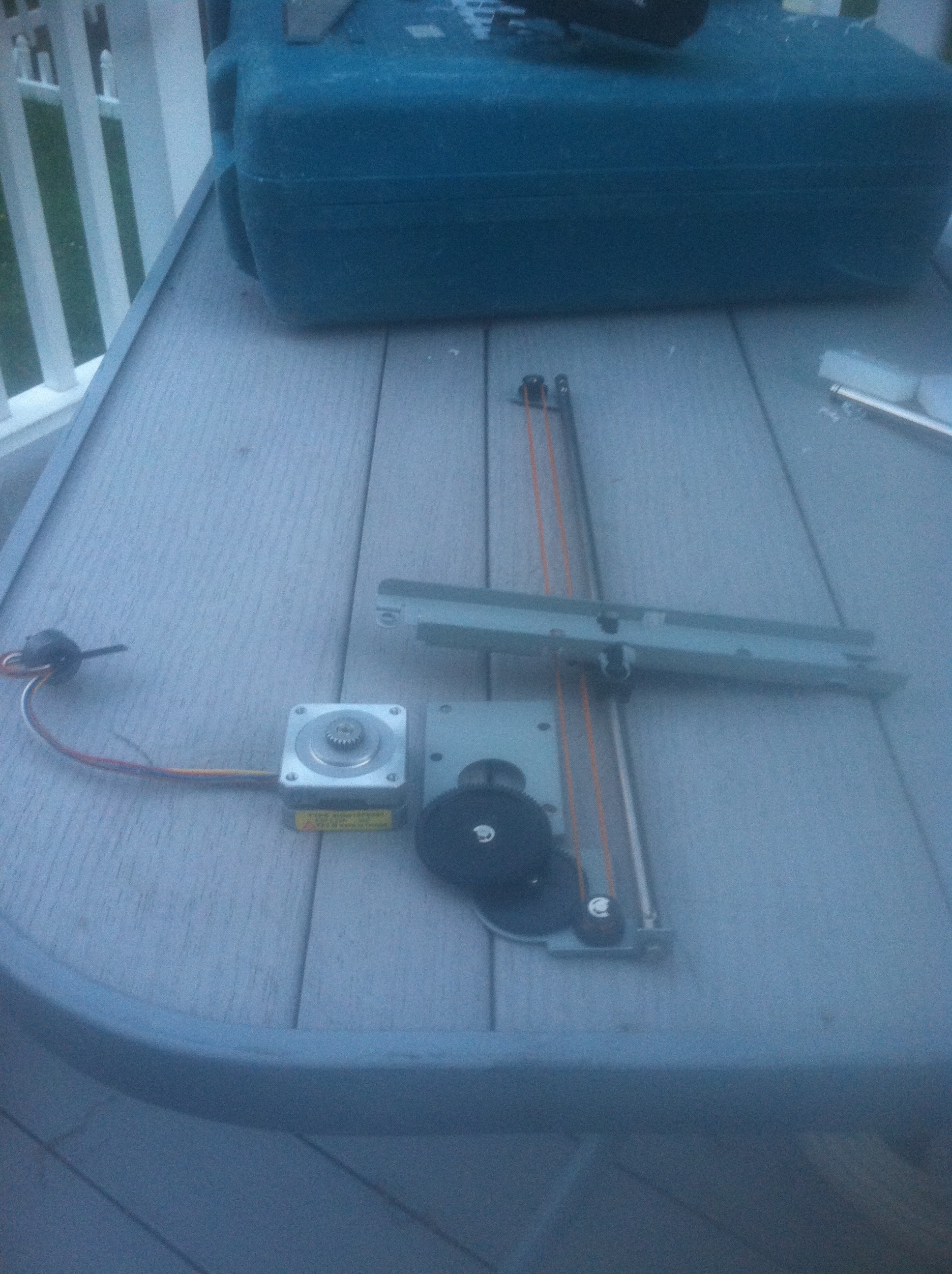 Cheap Linear Guide : 6 Steps - Instructables