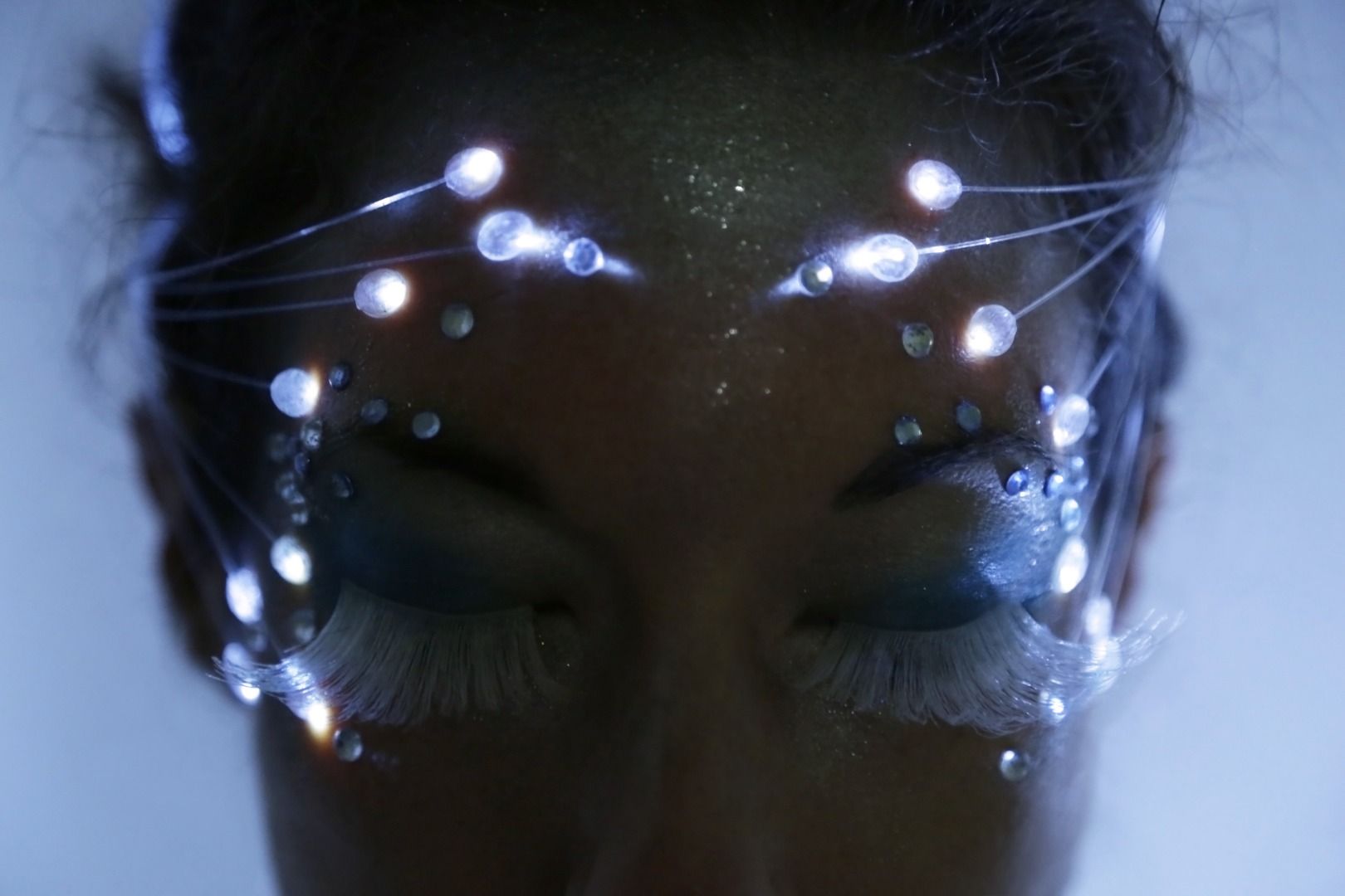 Fiber Optic Makeup : 8 Steps (with Pictures) - Instructables