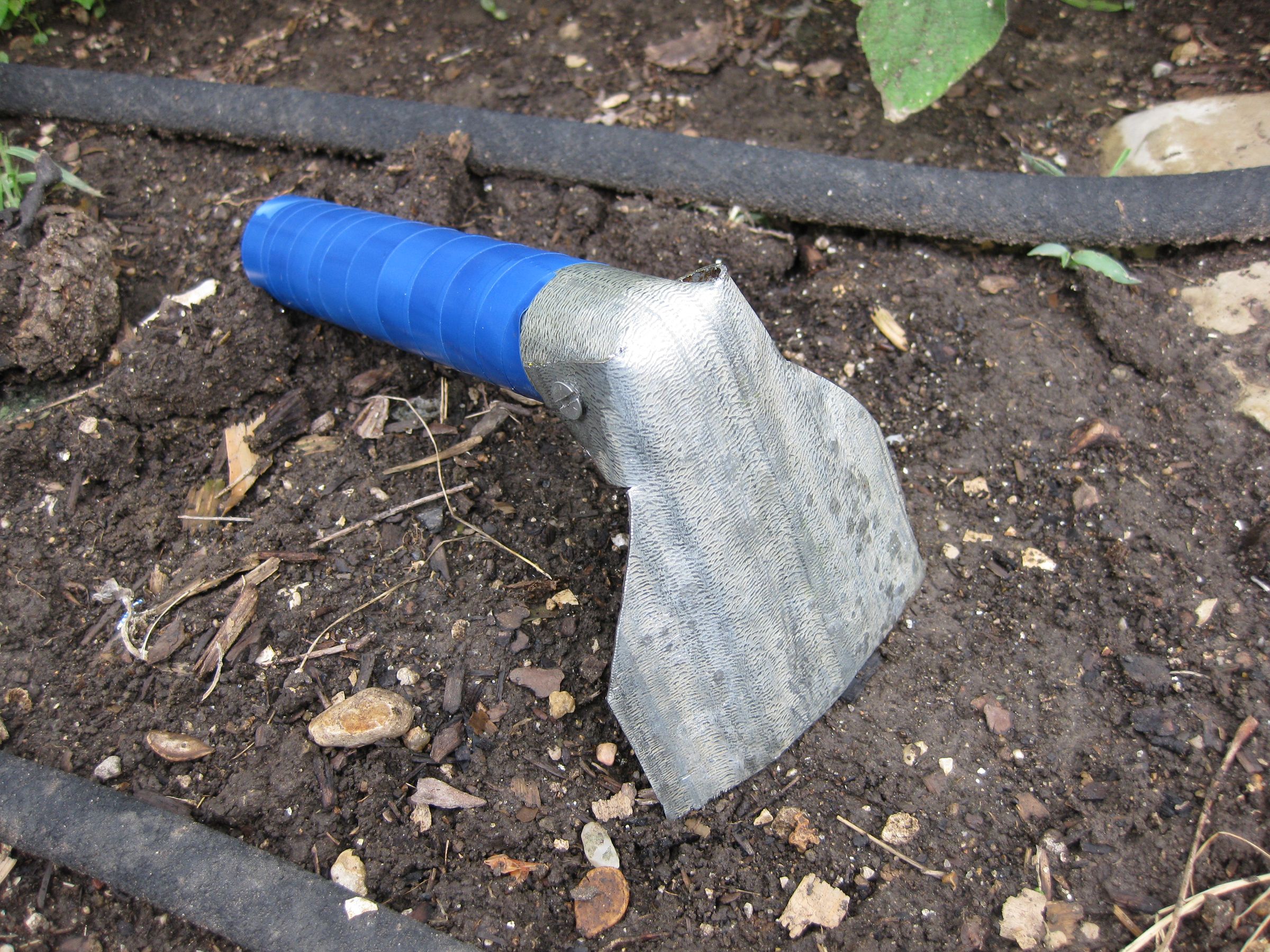 Pipe Tools, a Small Garden Hoe : 4 Steps (with Pictures) - Instructables
