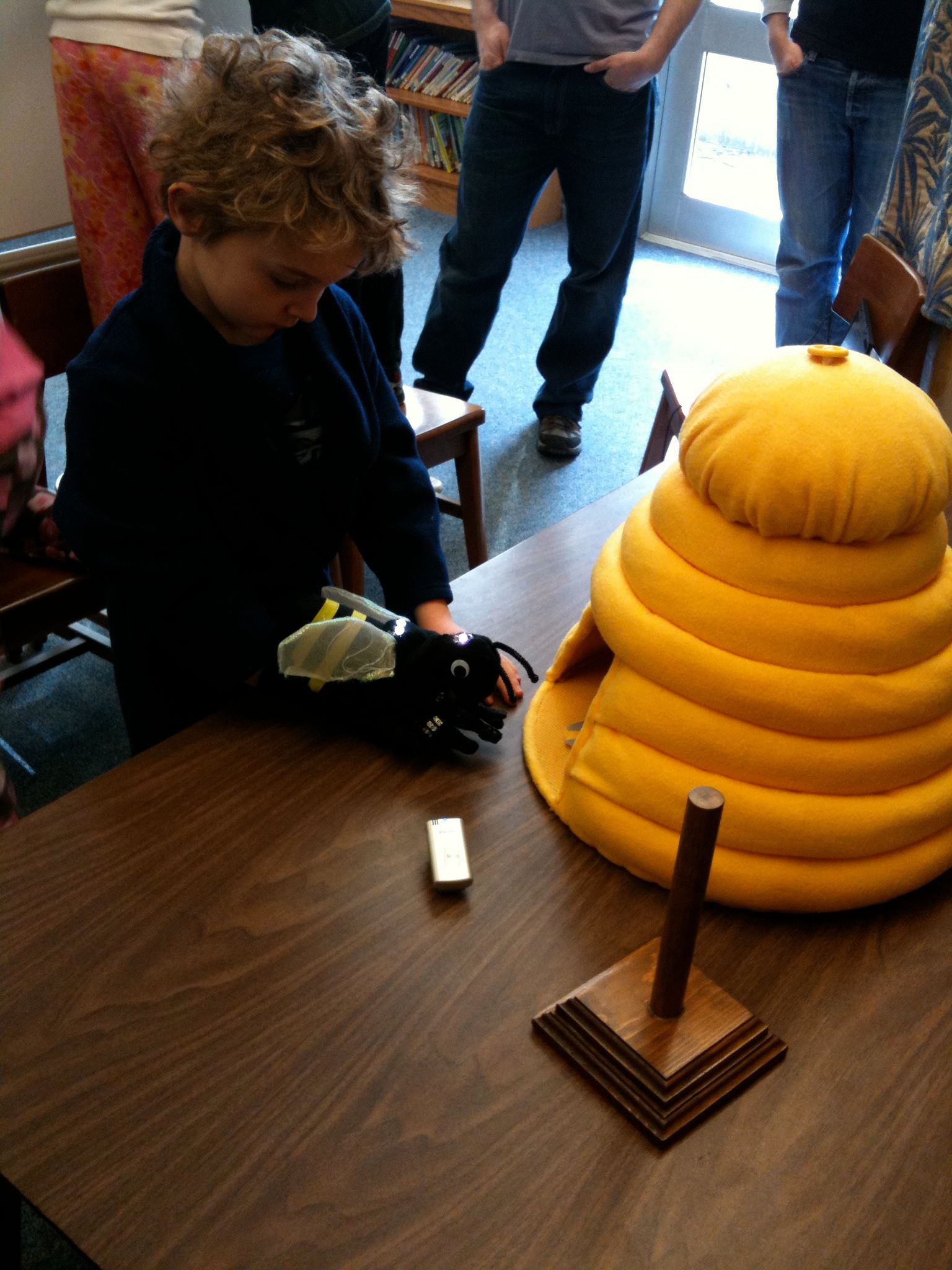 Interactive Bee Game : 7 Steps - Instructables