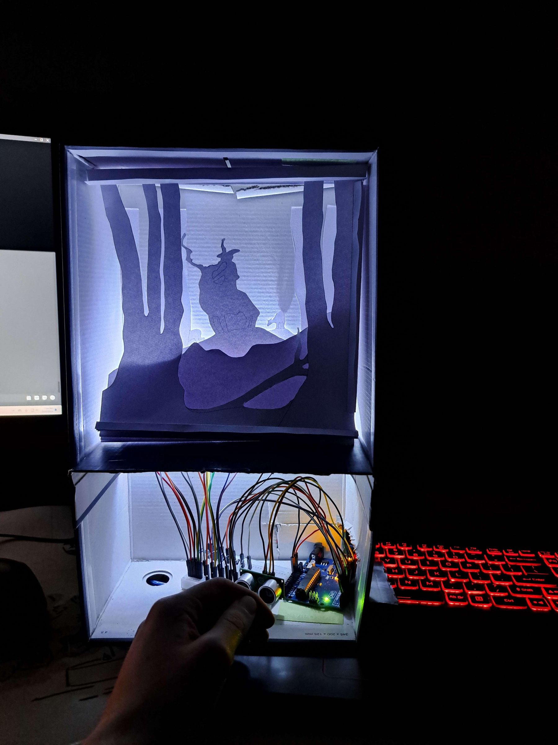 Lightbox on Sonar Activation : 4 Steps - Instructables