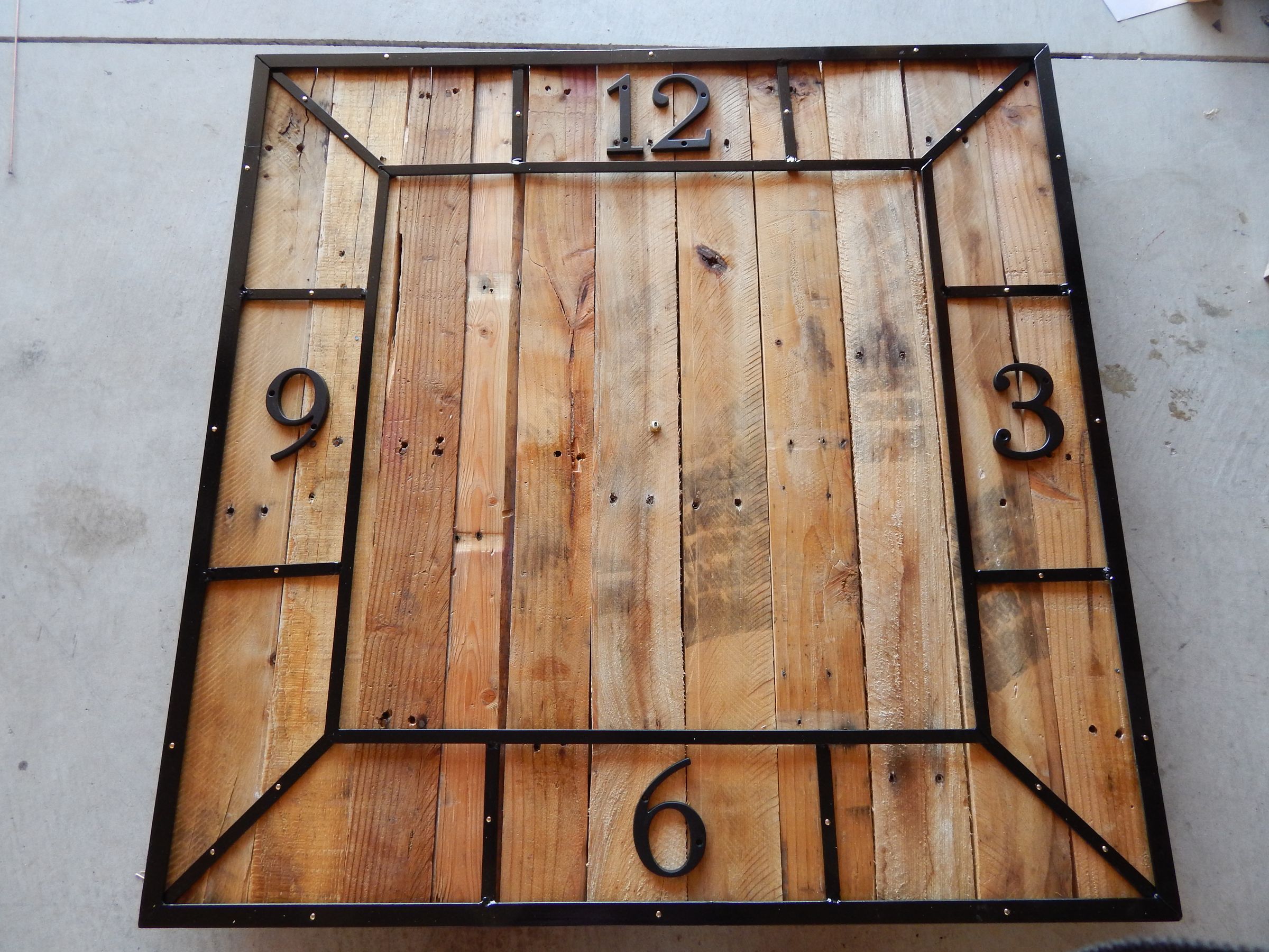 Pallet Clock : 5 Steps (with Pictures) - Instructables