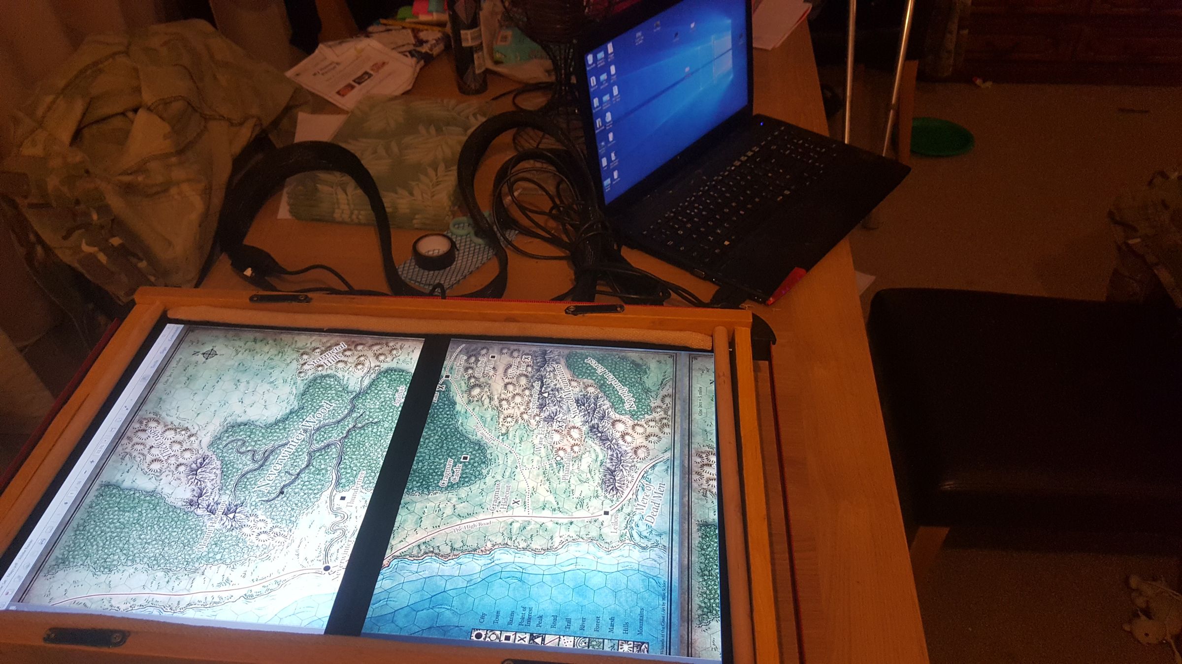 D6 - Deployable Desktop Dicey Digital Dual Display : 7 Steps (with ...