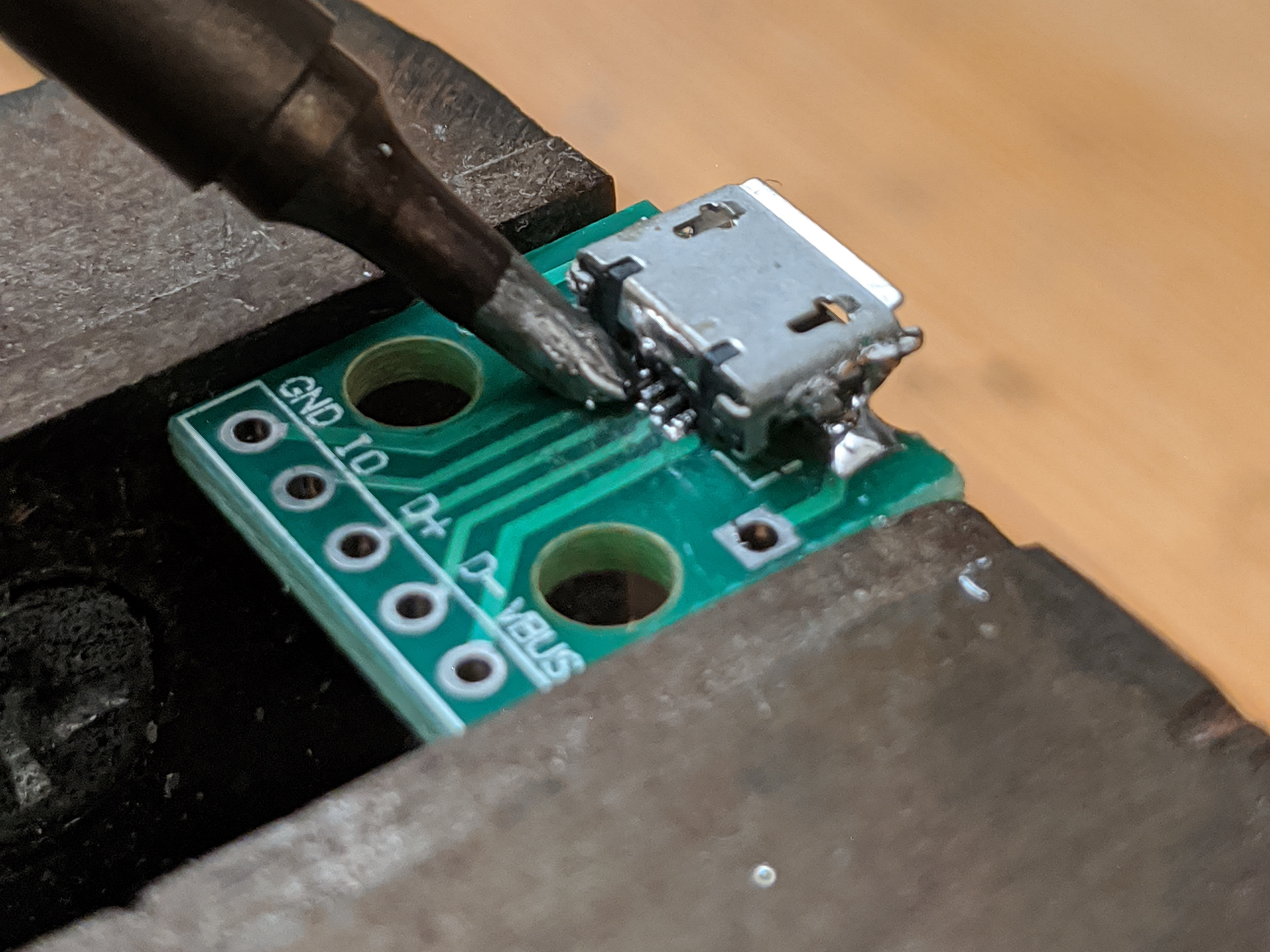 Replace Micro-USB Port With Only a Soldering Iron : 9 Steps (with ...