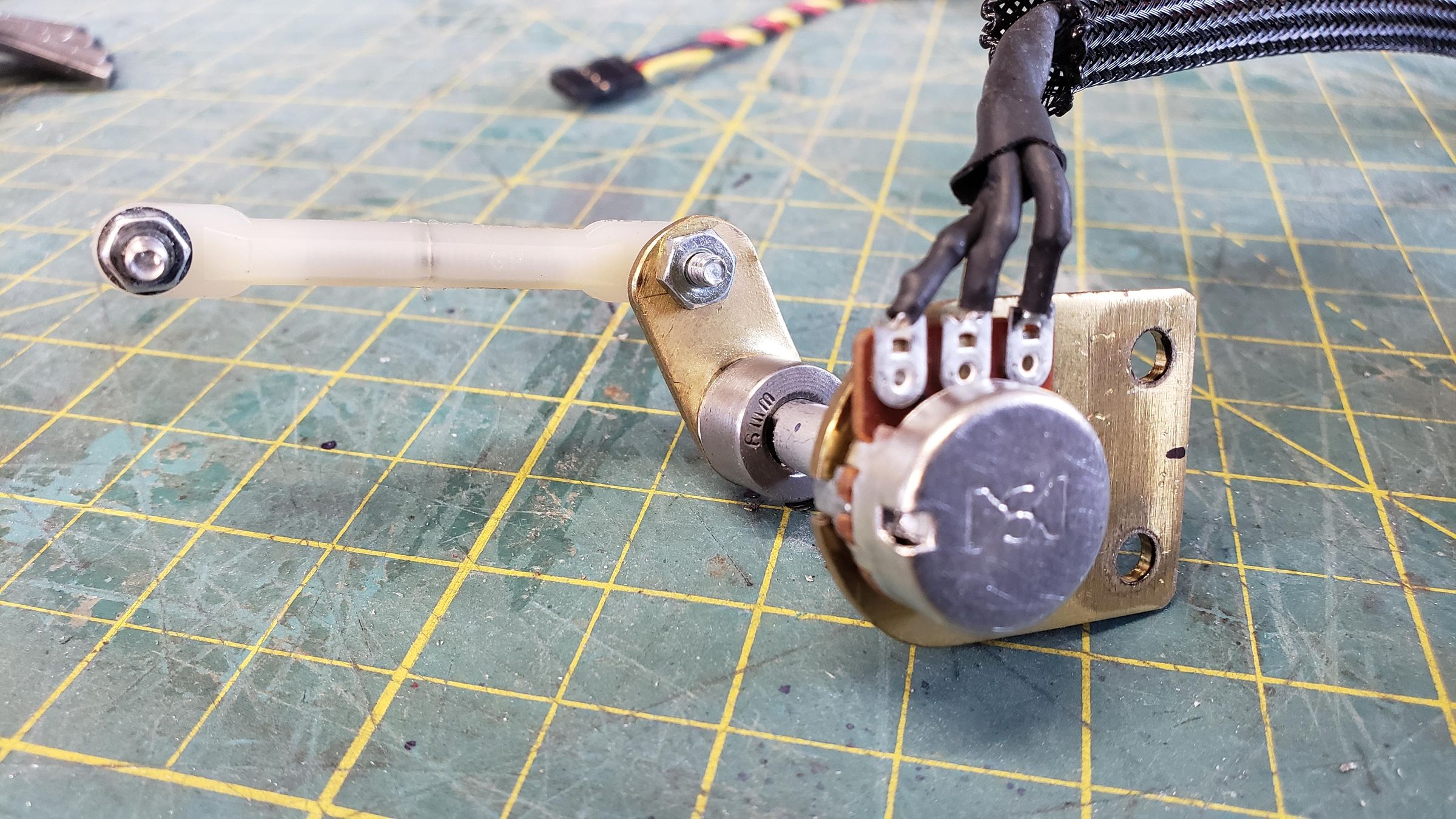 Animatronic Cosplay Wing Mechanics : 8 Steps (with Pictures ...