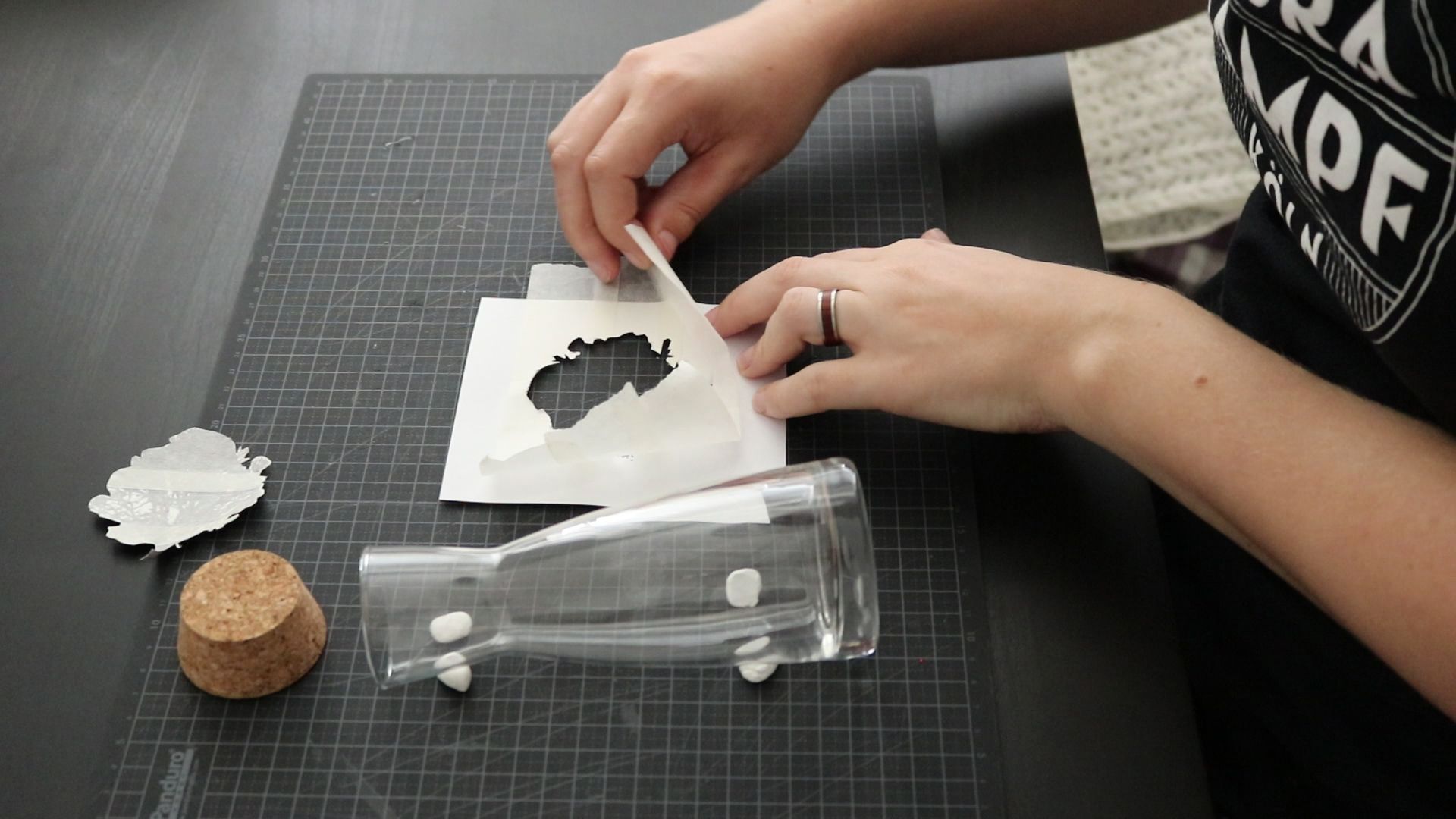 Engraving Glass With a Dremel : 4 Steps (with Pictures) - Instructables