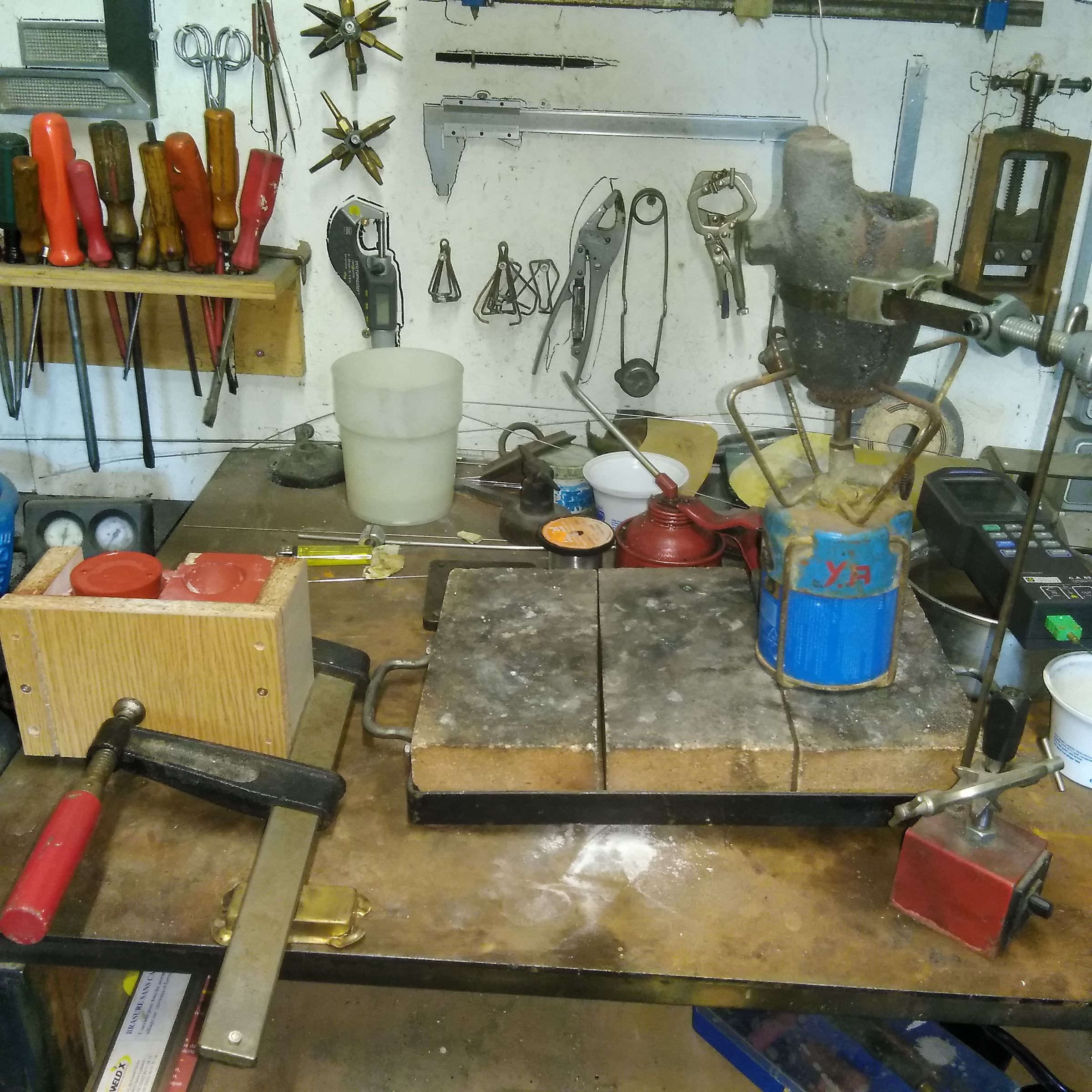 Metal Casted Part for Vintage Car : 7 Steps (with Pictures) - Instructables